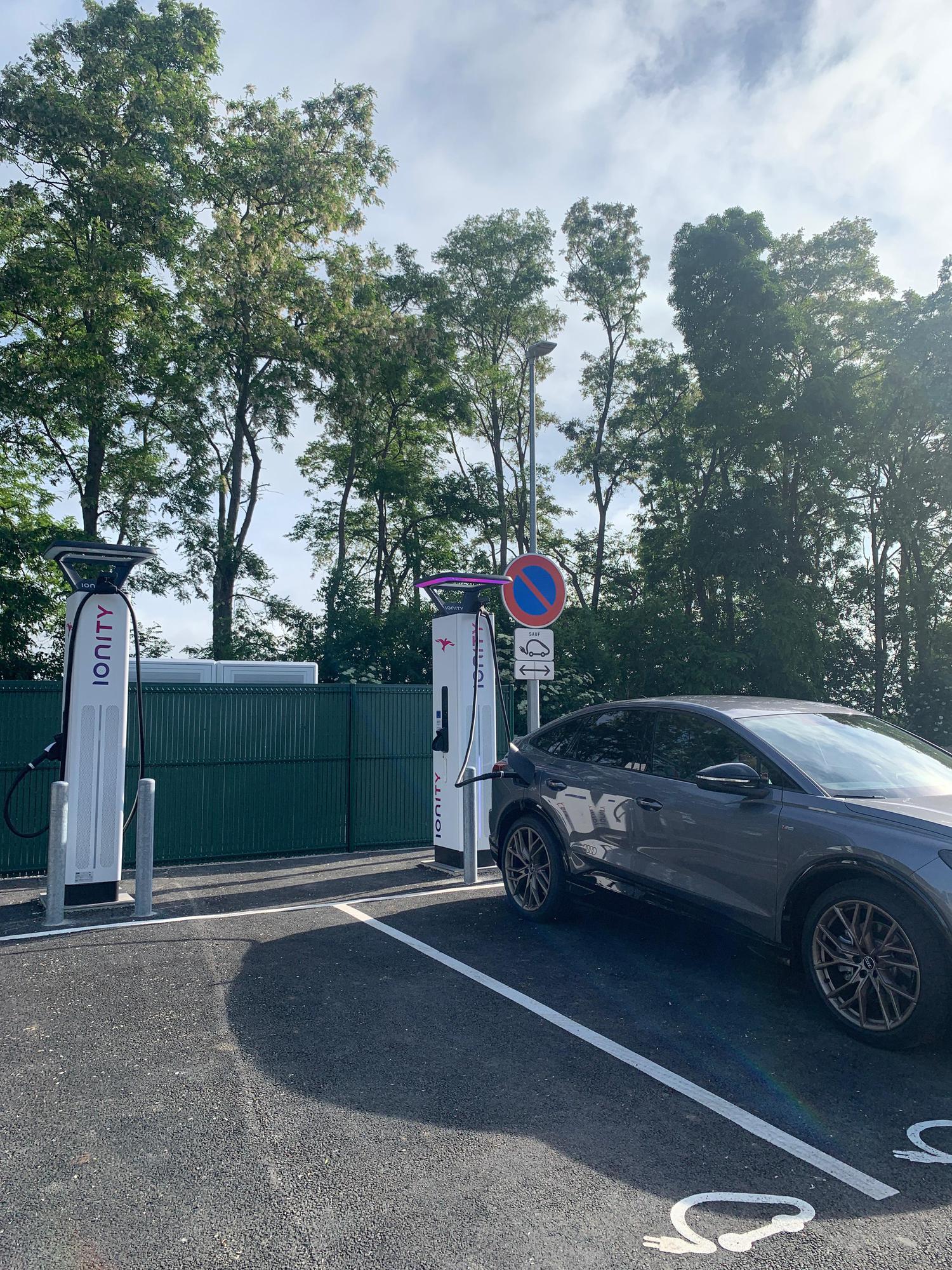 Aire De Baralle | Rumaucourt, Hauts-de-France | EV Station