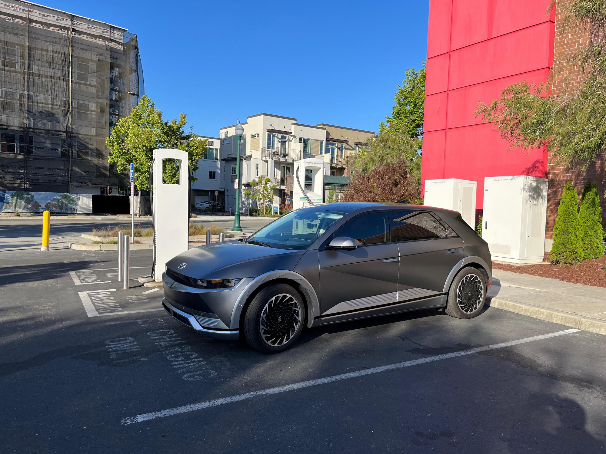 Target | Alameda, CA | EV Station