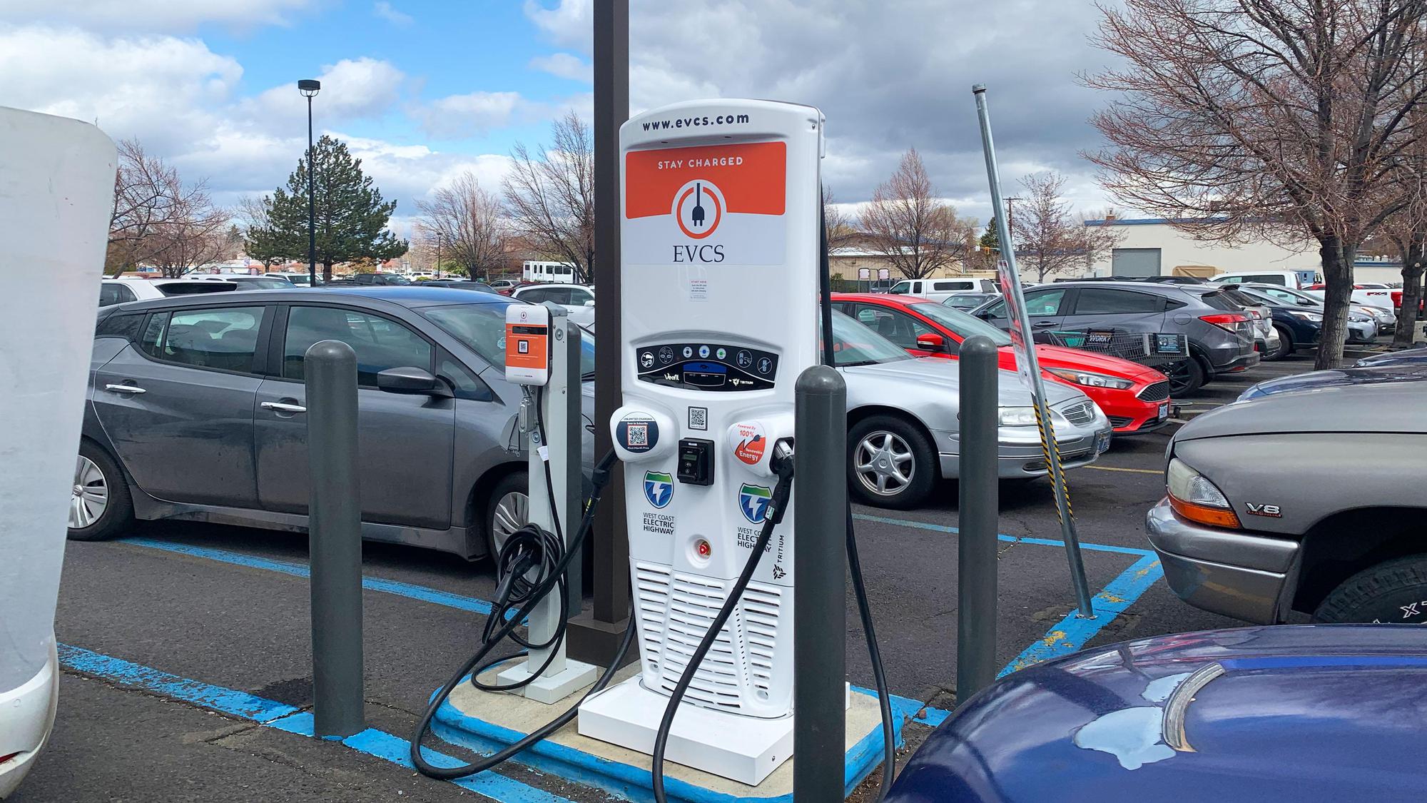 Fred Meyer Redmond | Redmond, OR | EV Station