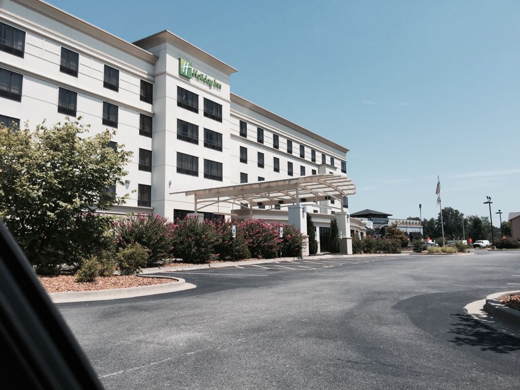 Holiday Inn | Carbondale, IL | EV Station