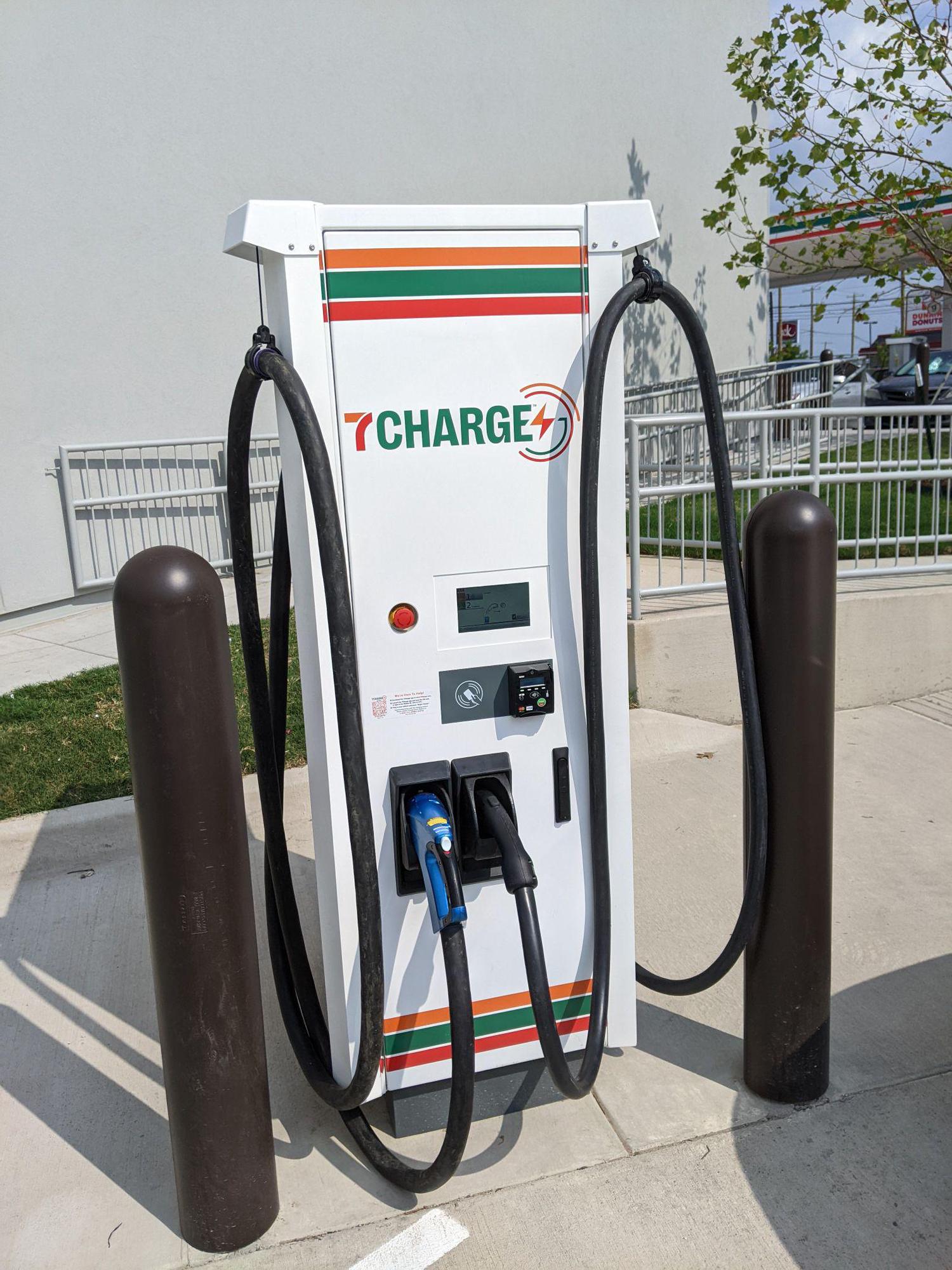 7-Eleven Dallas | Dallas, TX | EV Station