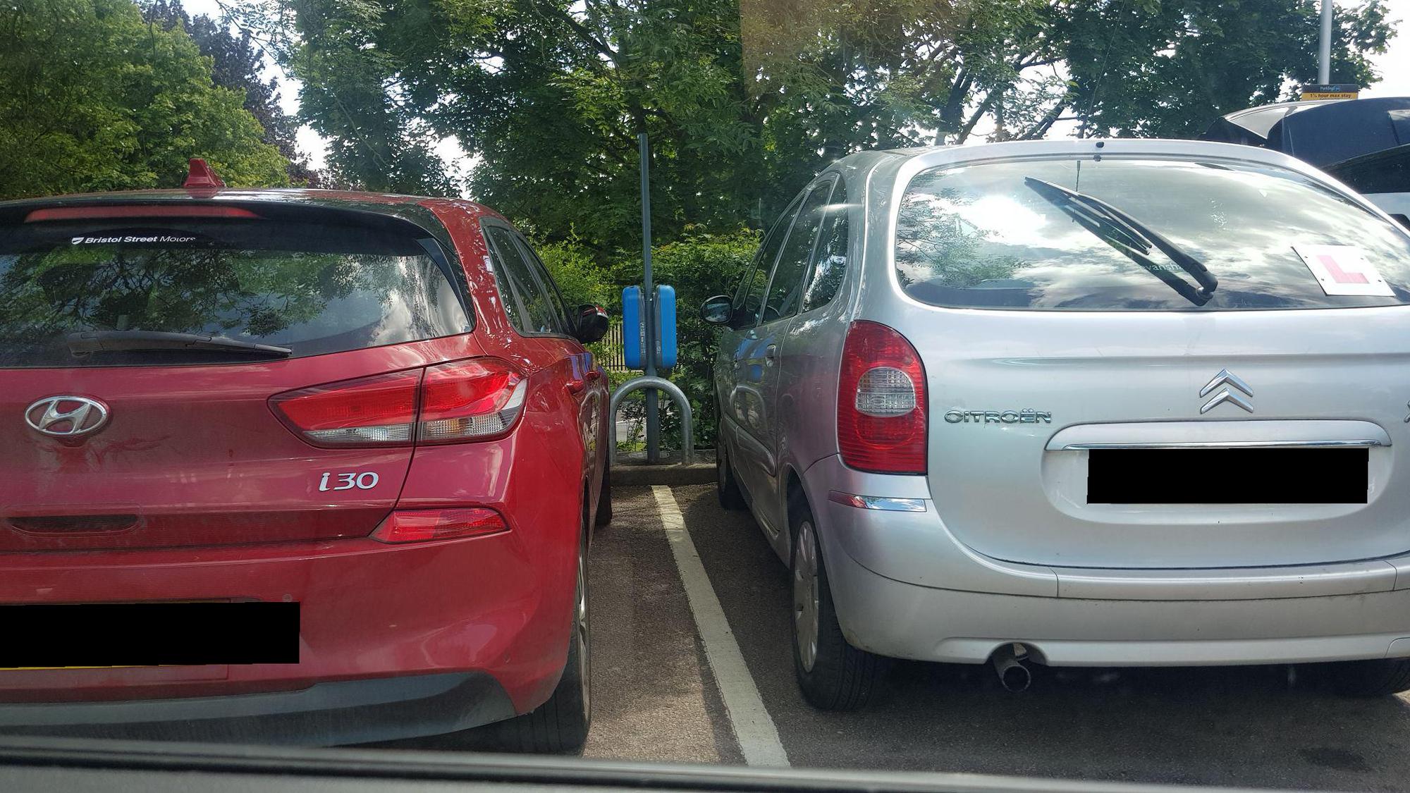 Aldi Banbury | Ruscote Ave, Banbury OX16 2GU, UK | EV Station