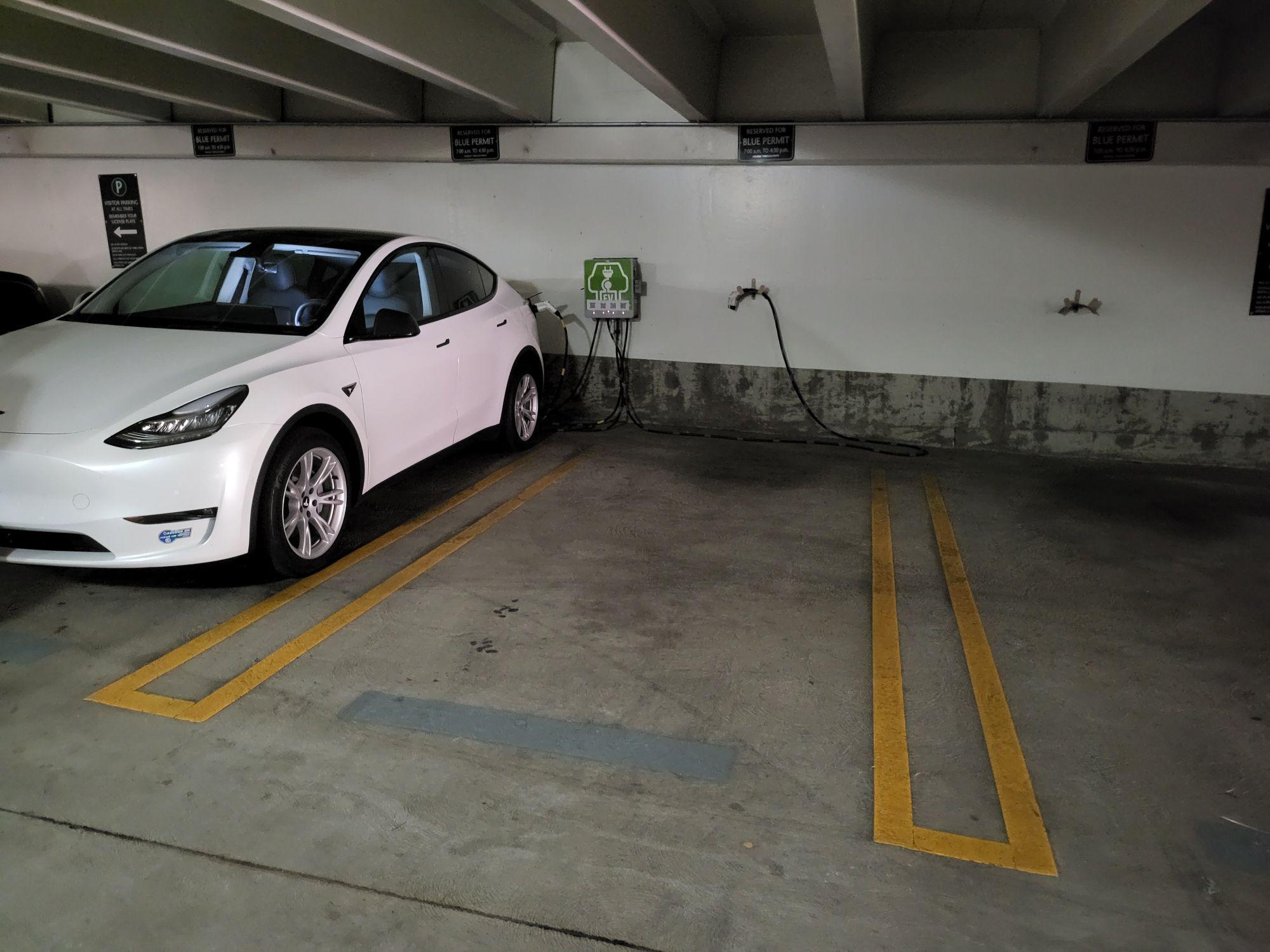 UCLA - Parking Structure 2 | Los Angeles, CA | EV Station