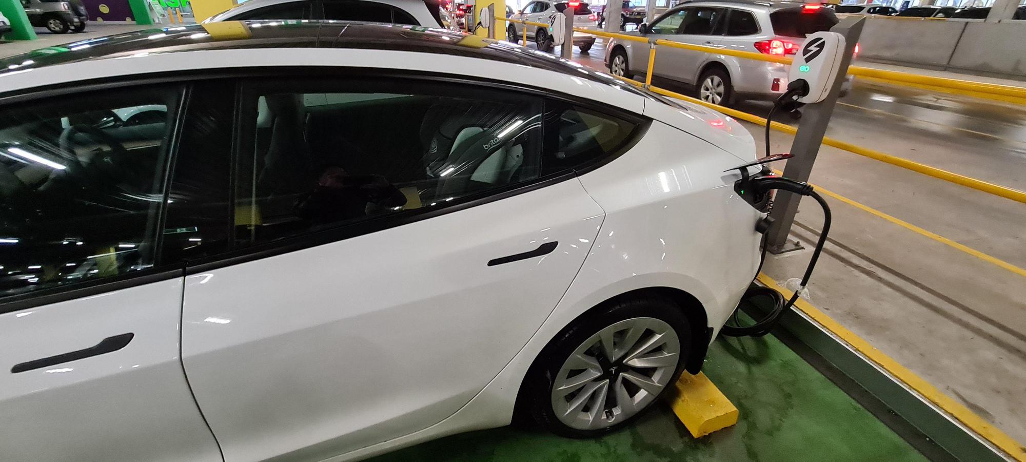 Springvale Homemaker Centre - Car Wash | Springvale, VIC | EV Station
