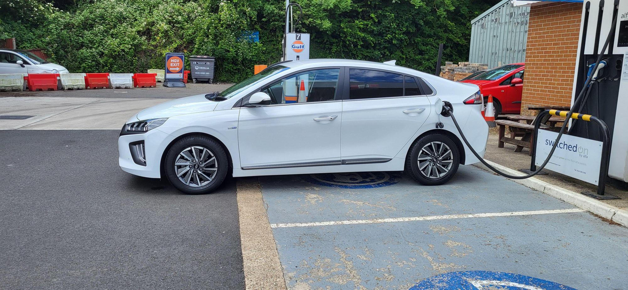 Ponton Main Service Station | Great Ponton, England | EV Station