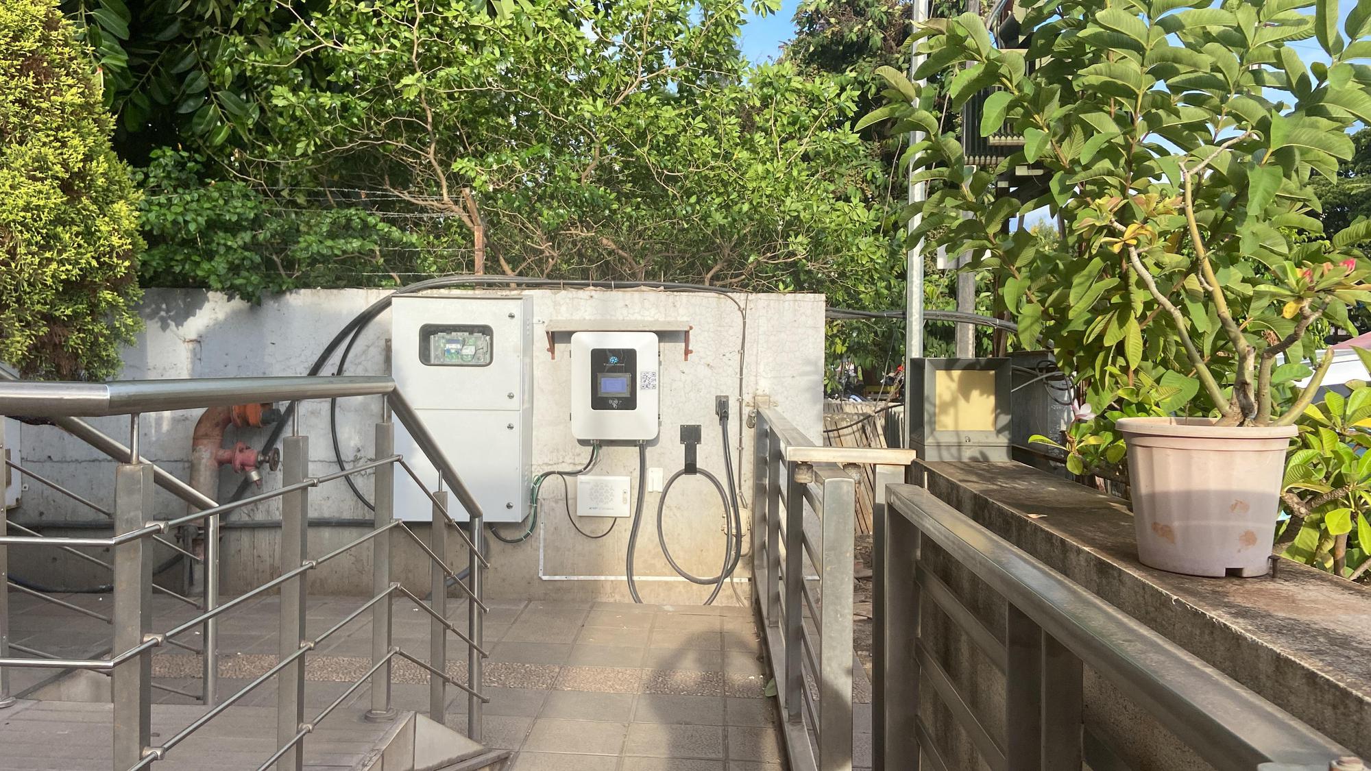 Zeon Charging | Fast charger DC 30kW CCS2 gun | PNG Jewelers-Zeon ...