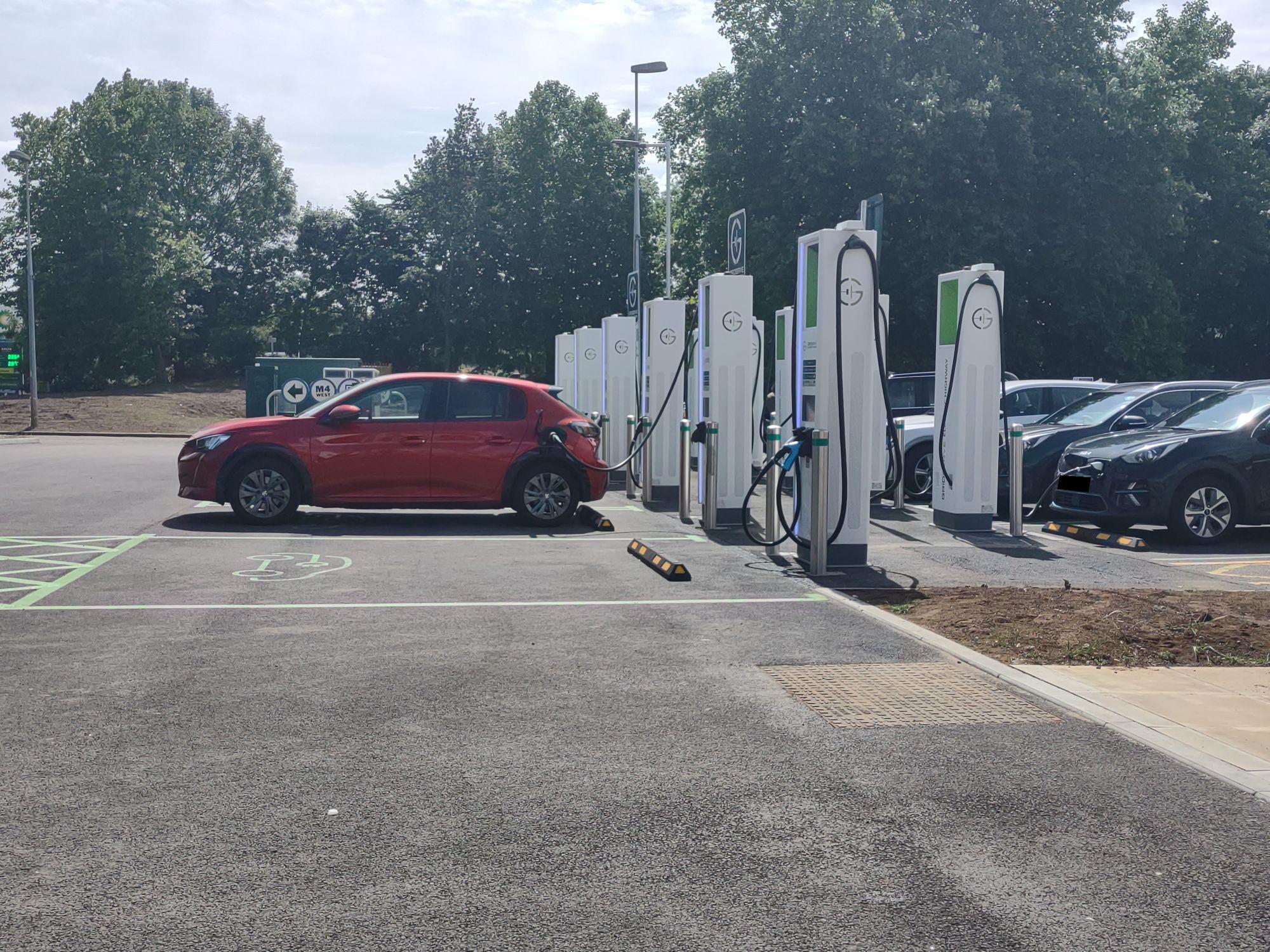 Heston Westbound Services M4 (1) | Hounslow, England | EV Station