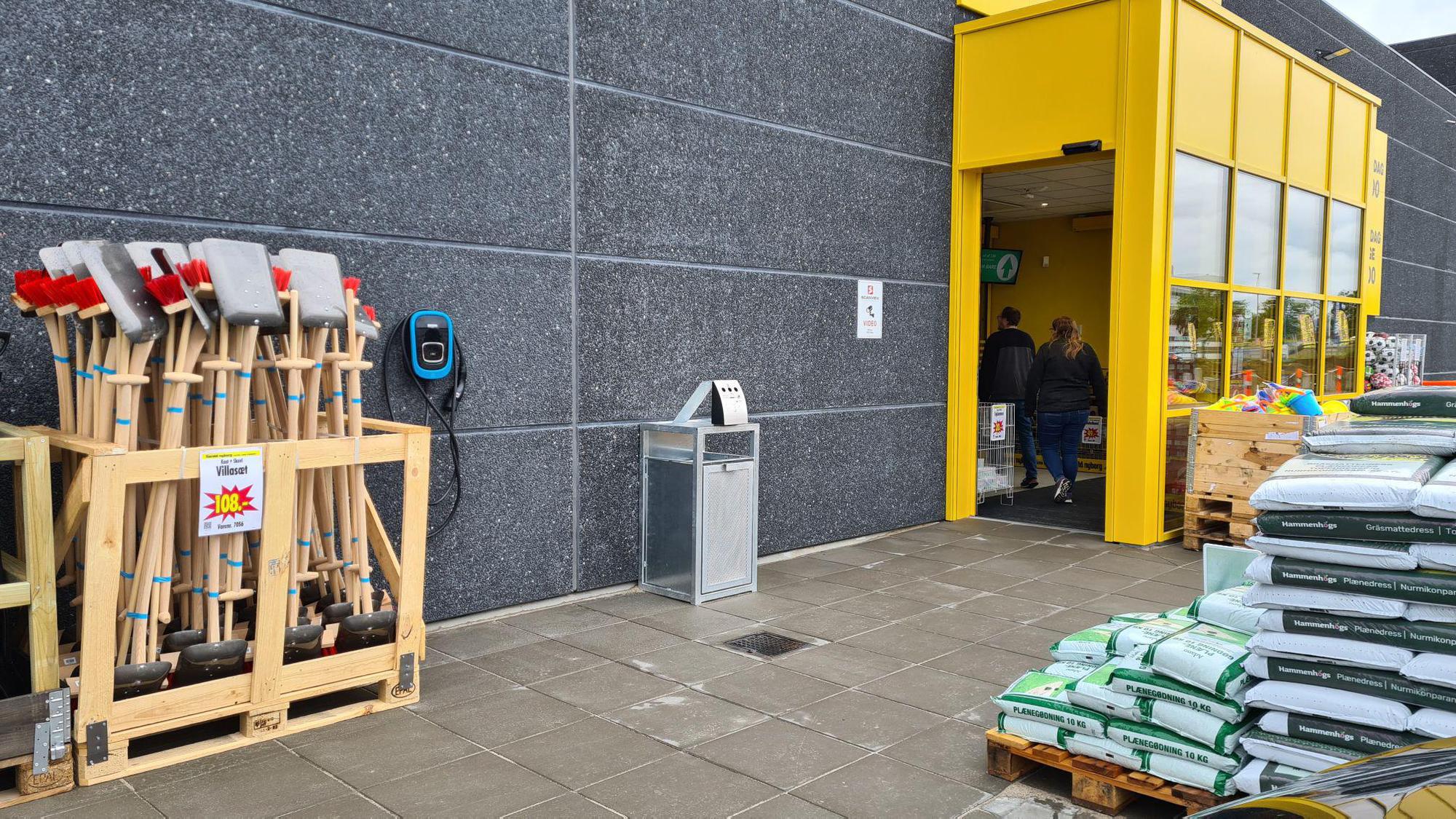 Harald Nyborg | Vinkelvej 2, 6100 Haderslev, Danmark | EV Station