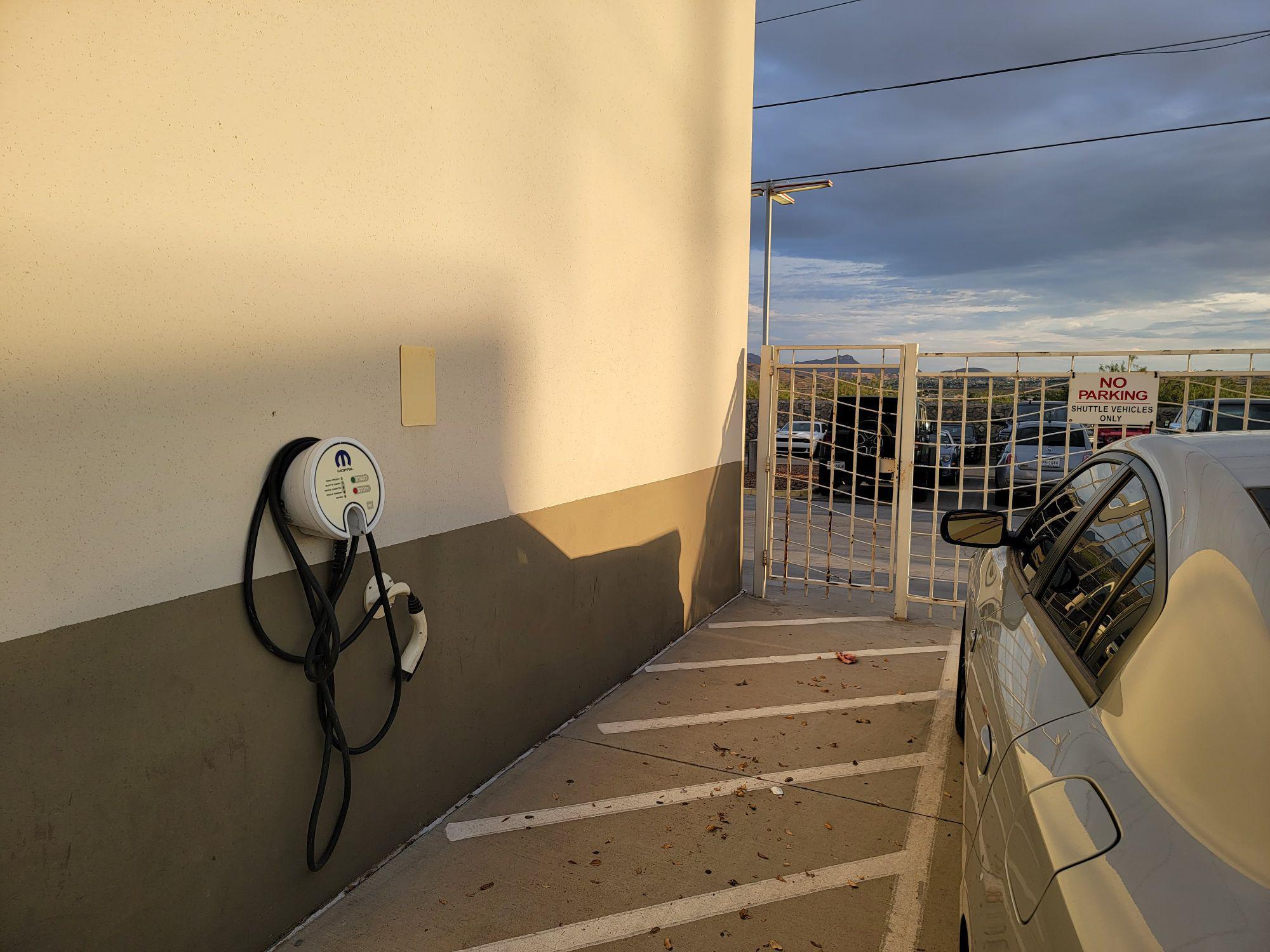 Sunland Park Chrysler | El Paso, TX | EV Station