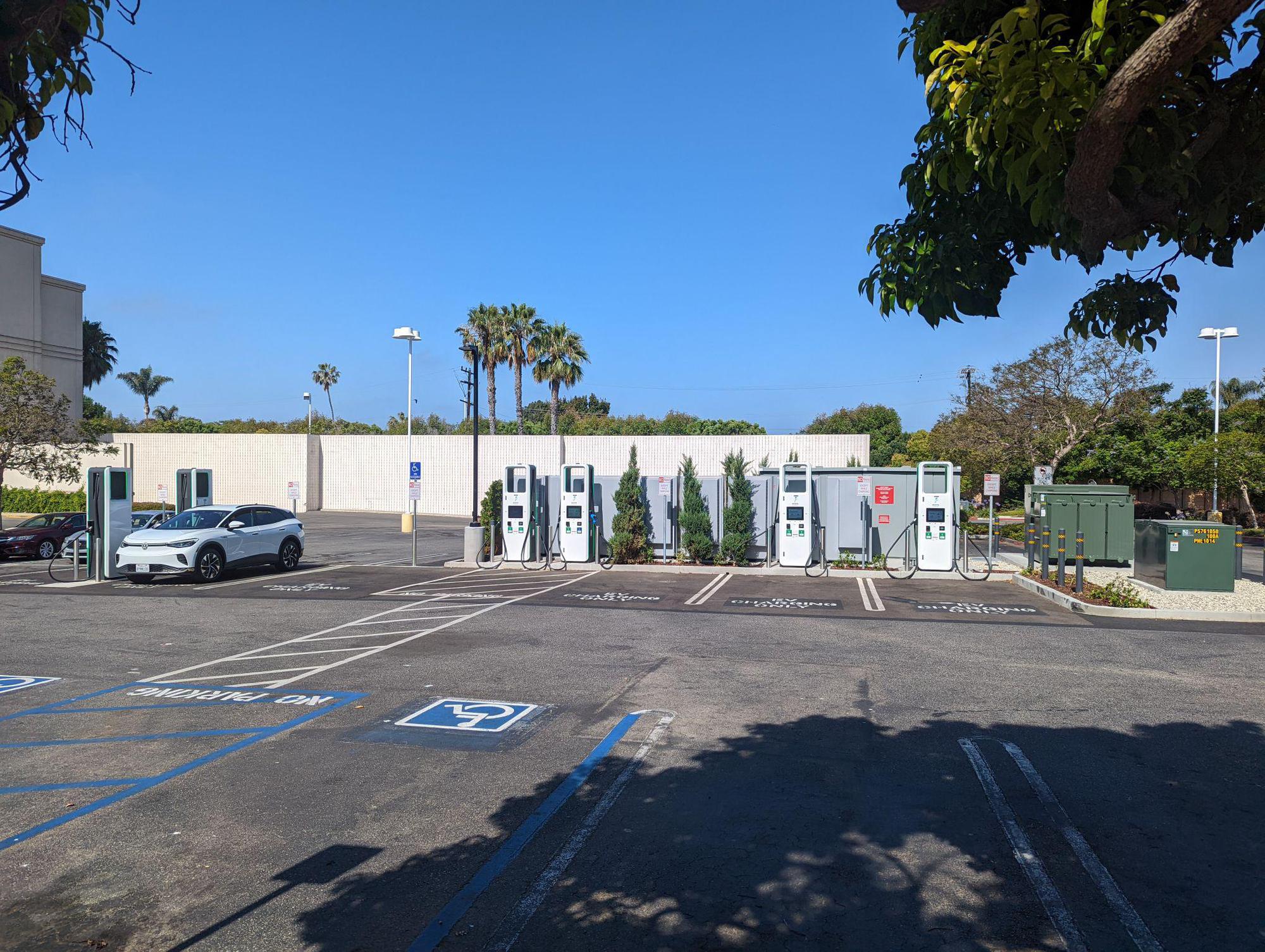 Pacific View Mall - North | Ventura, CA | EV Station