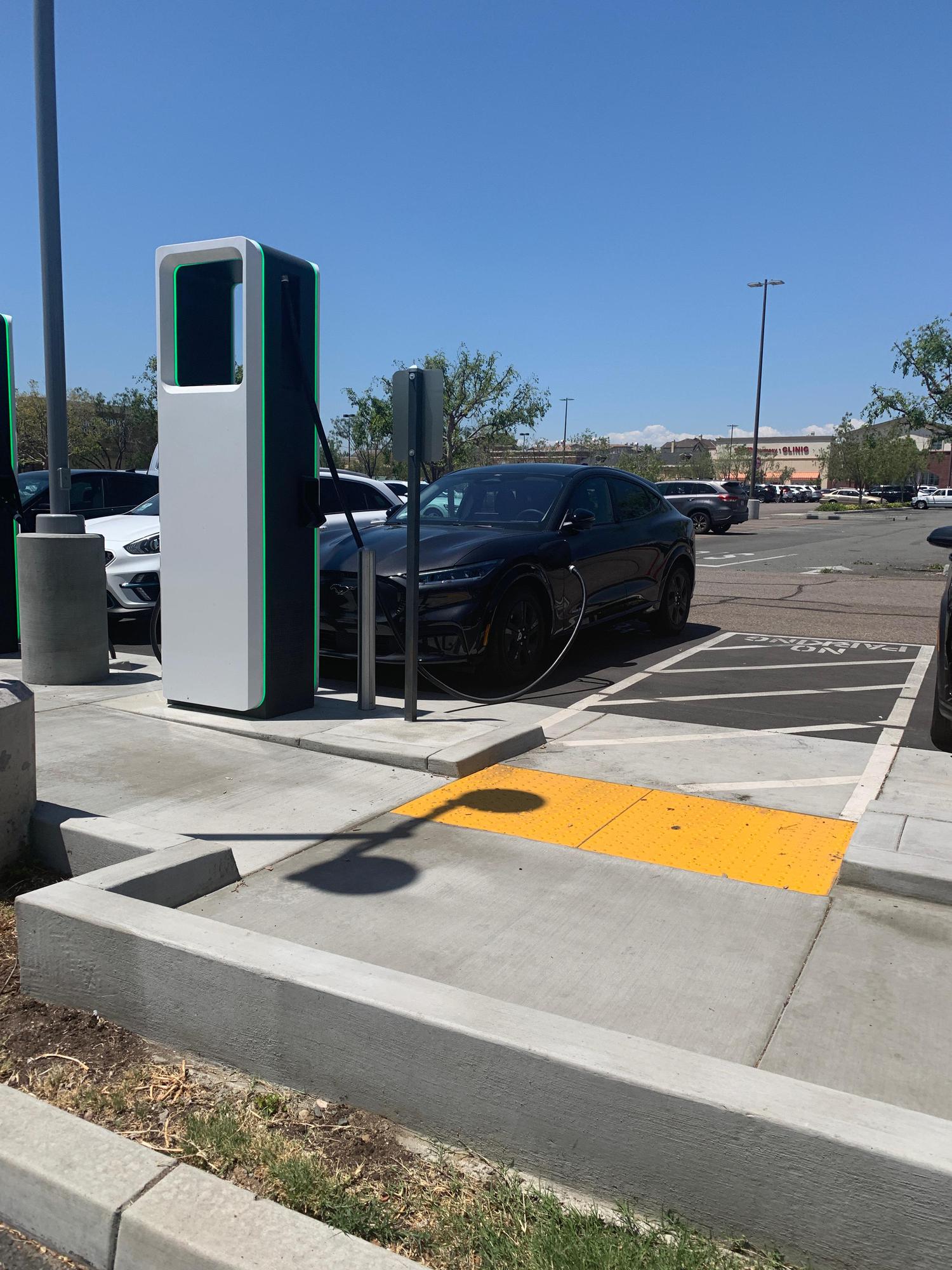 Amerige Heights Town Center - Target | Fullerton, CA | EV Station