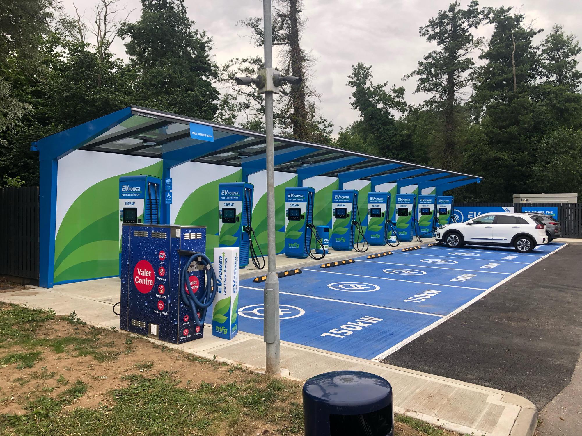 Esso MFG Barton Mills | Fiveways Roundabout, Barton Mills, IP28 6AE ...