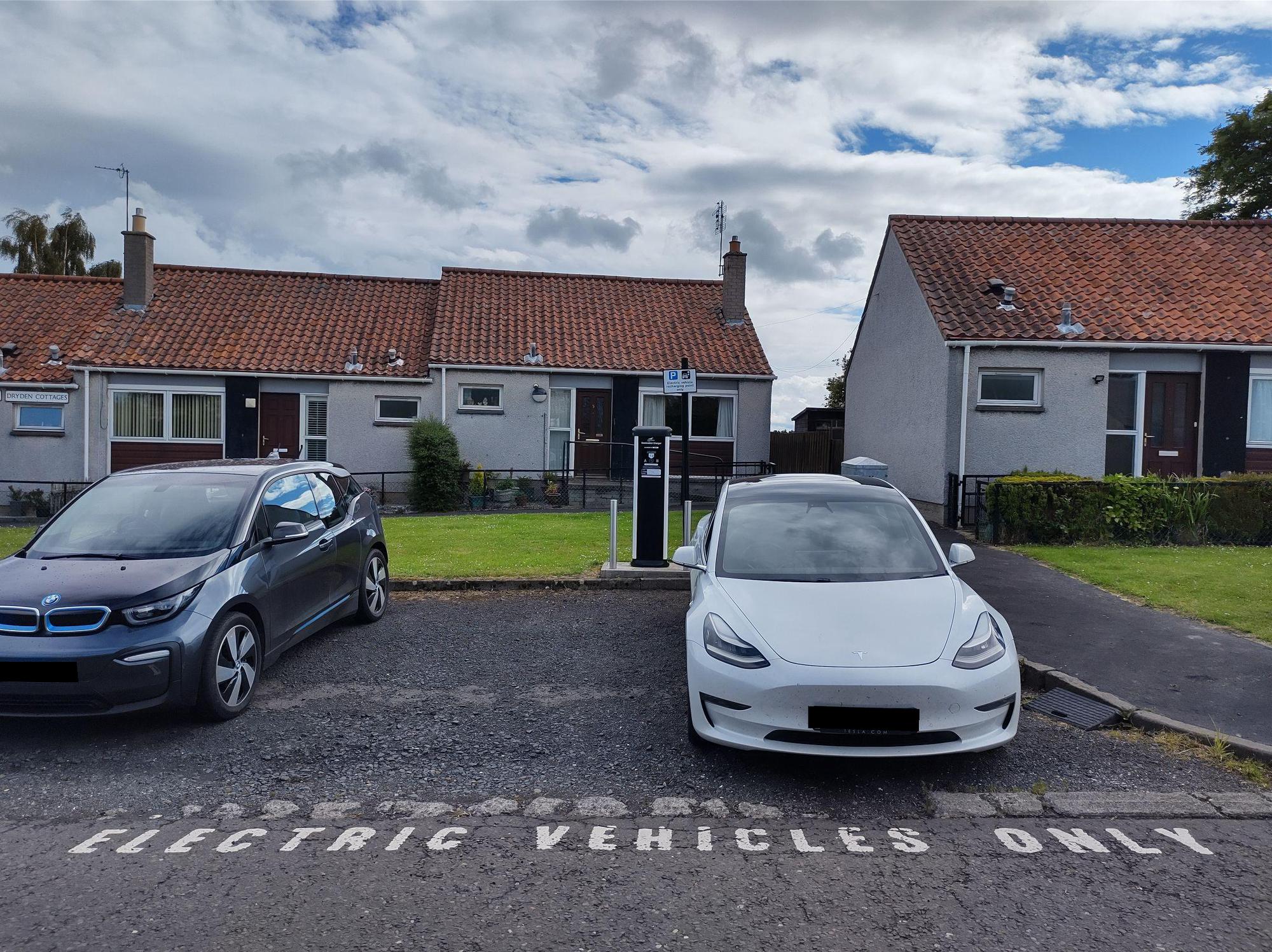 East Saltoun Parking/Charging | Pencaitland, Scotland | EV Station