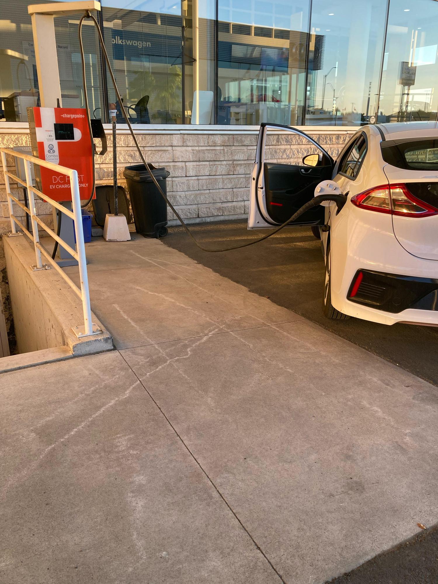 Hamilton Volkswagen | Hamilton, ON | EV Station