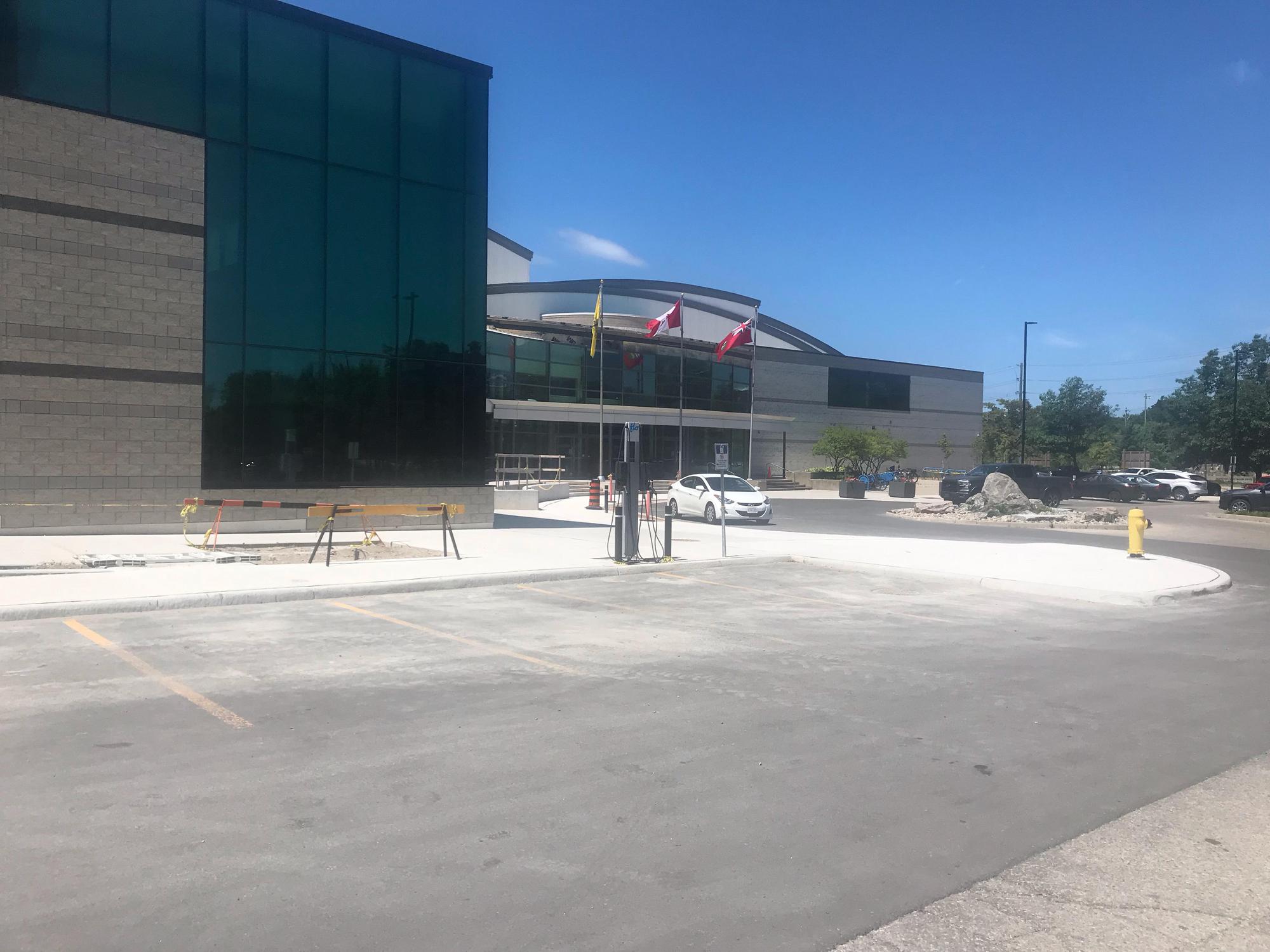 Waterloo Memorial Recreation Complex | Waterloo, ON | EV Station