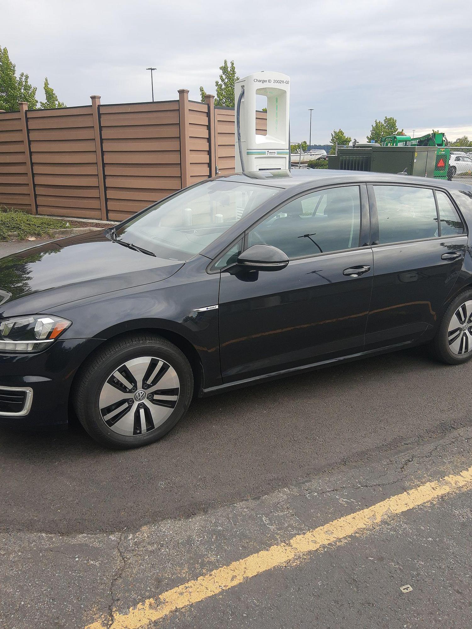 Walmart Supercenter | Federal Way, WA | EV Station