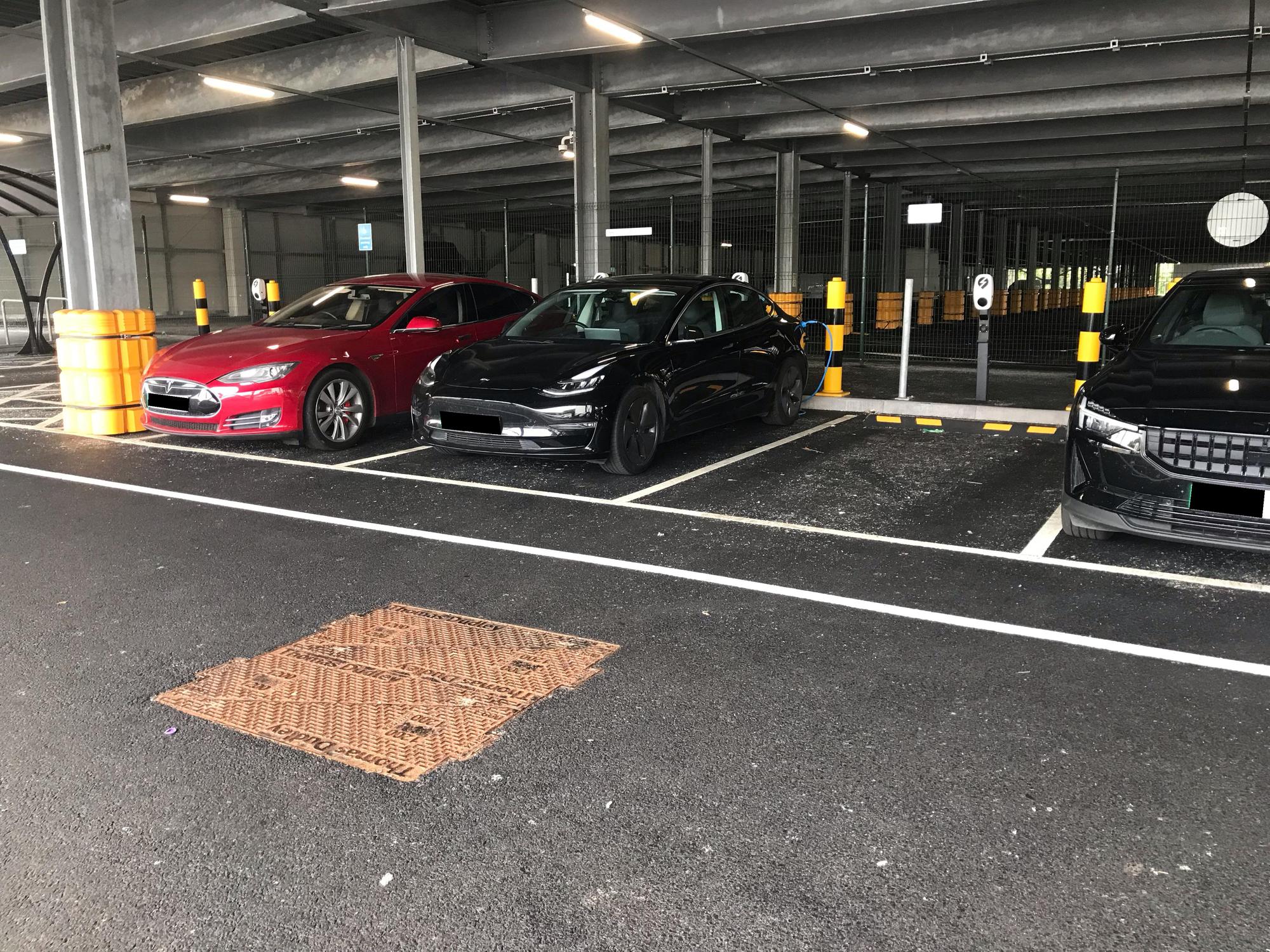 Amazon DHU2 Warehouse | Hull, England | EV Station
