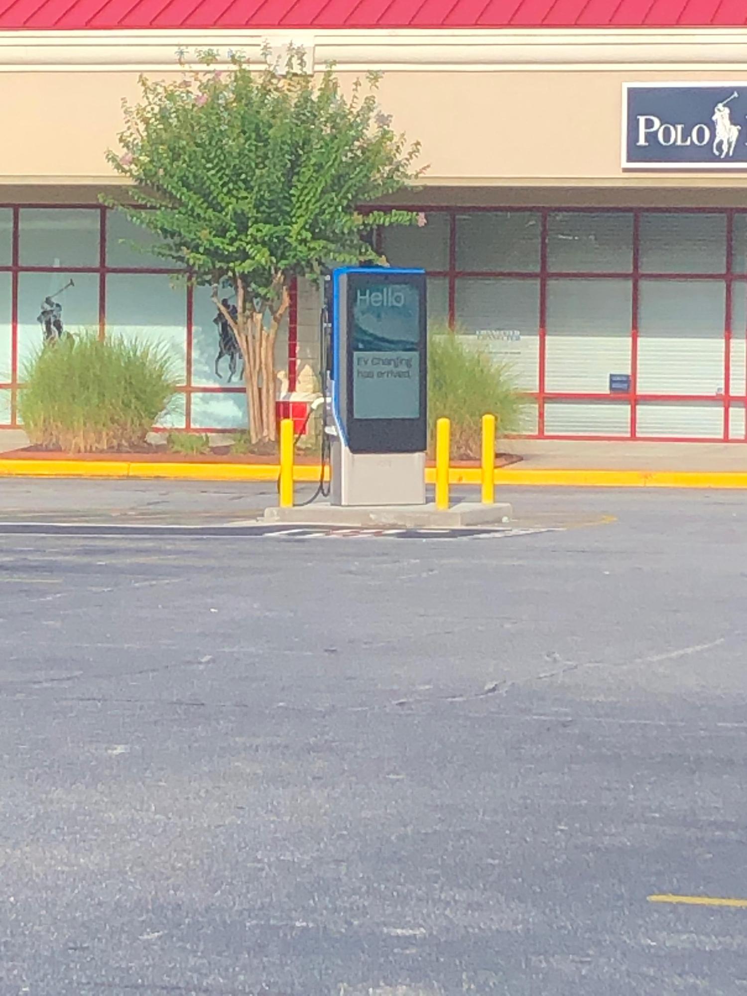 Tanger Outlets Locust Grove - Chico's | Locust Grove, GA | EV Station