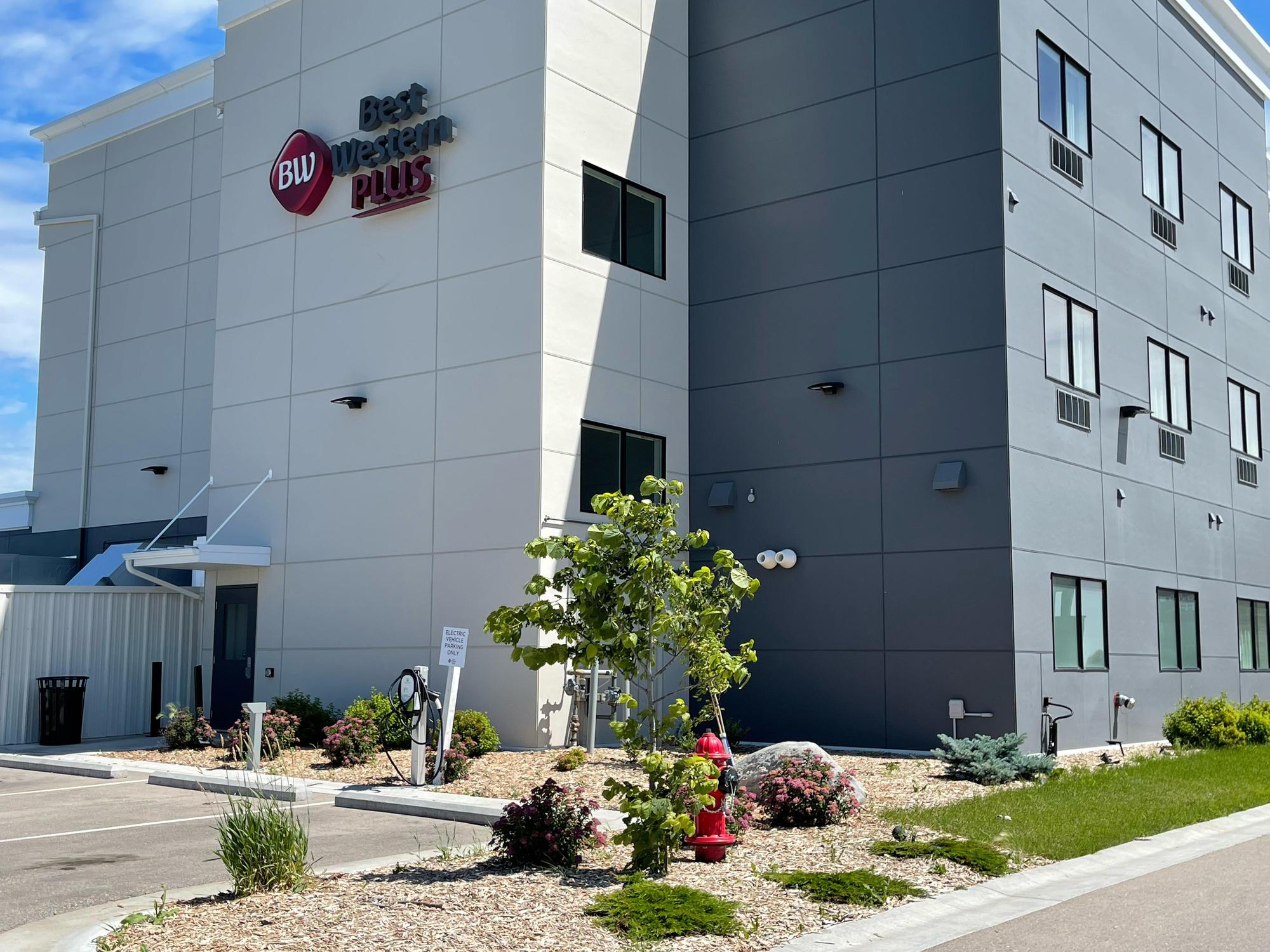 Best Western Plus Morden | Morden, MB | EV Station