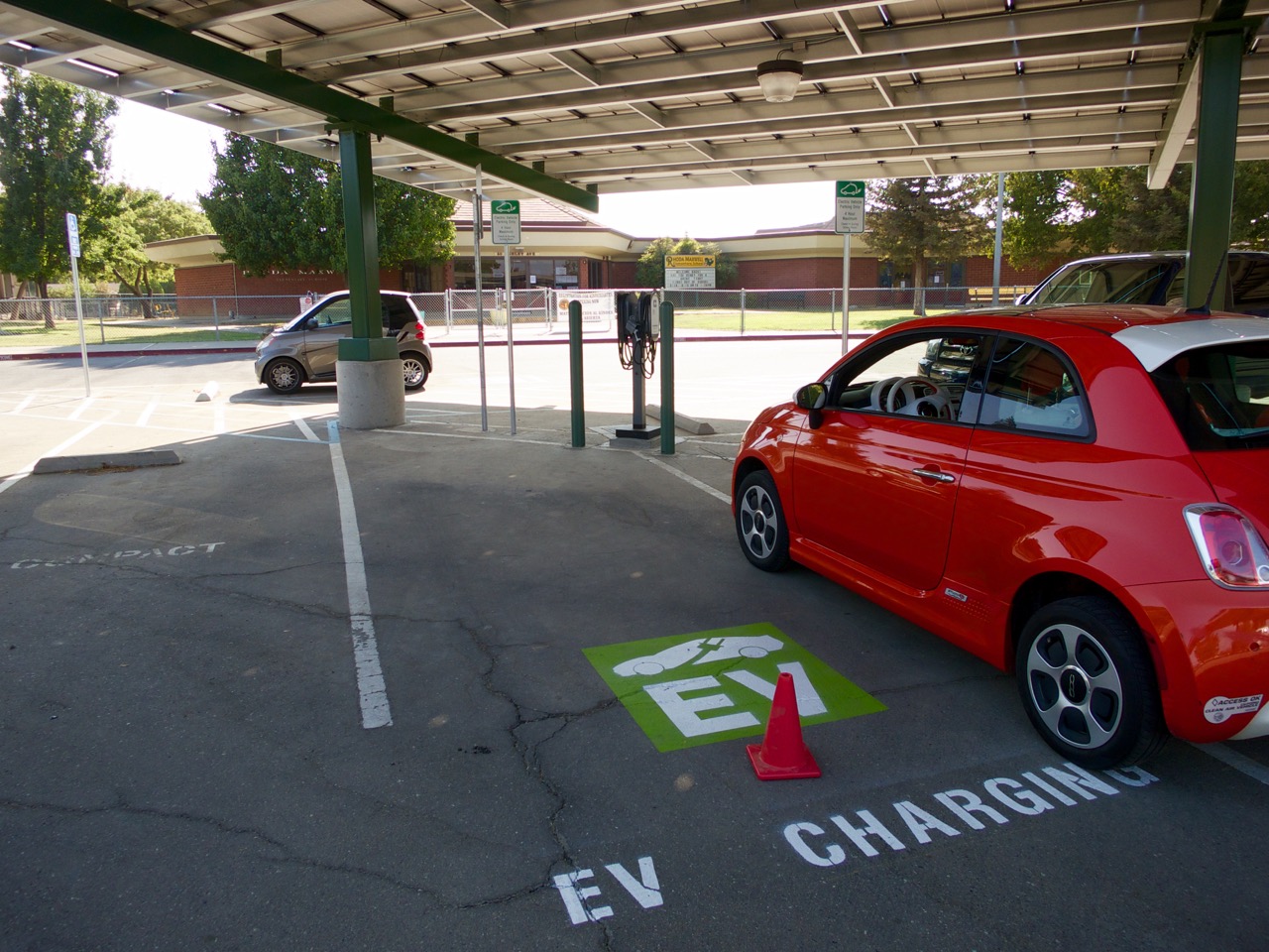Rhoda Maxwell Elementary | Woodland, CA | EV Station