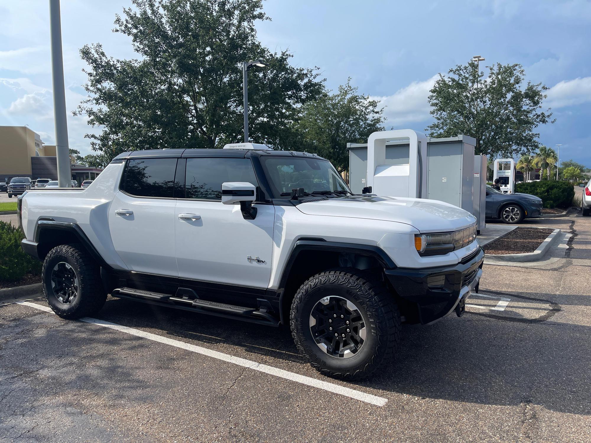 Hammond Square - Target | Hammond, LA | EV Station
