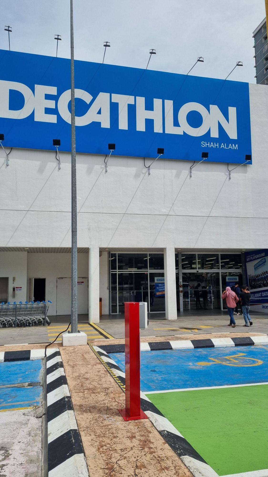 DM Food Market Decathlon Shah Alam | Shah Alam, Selangor | EV Station