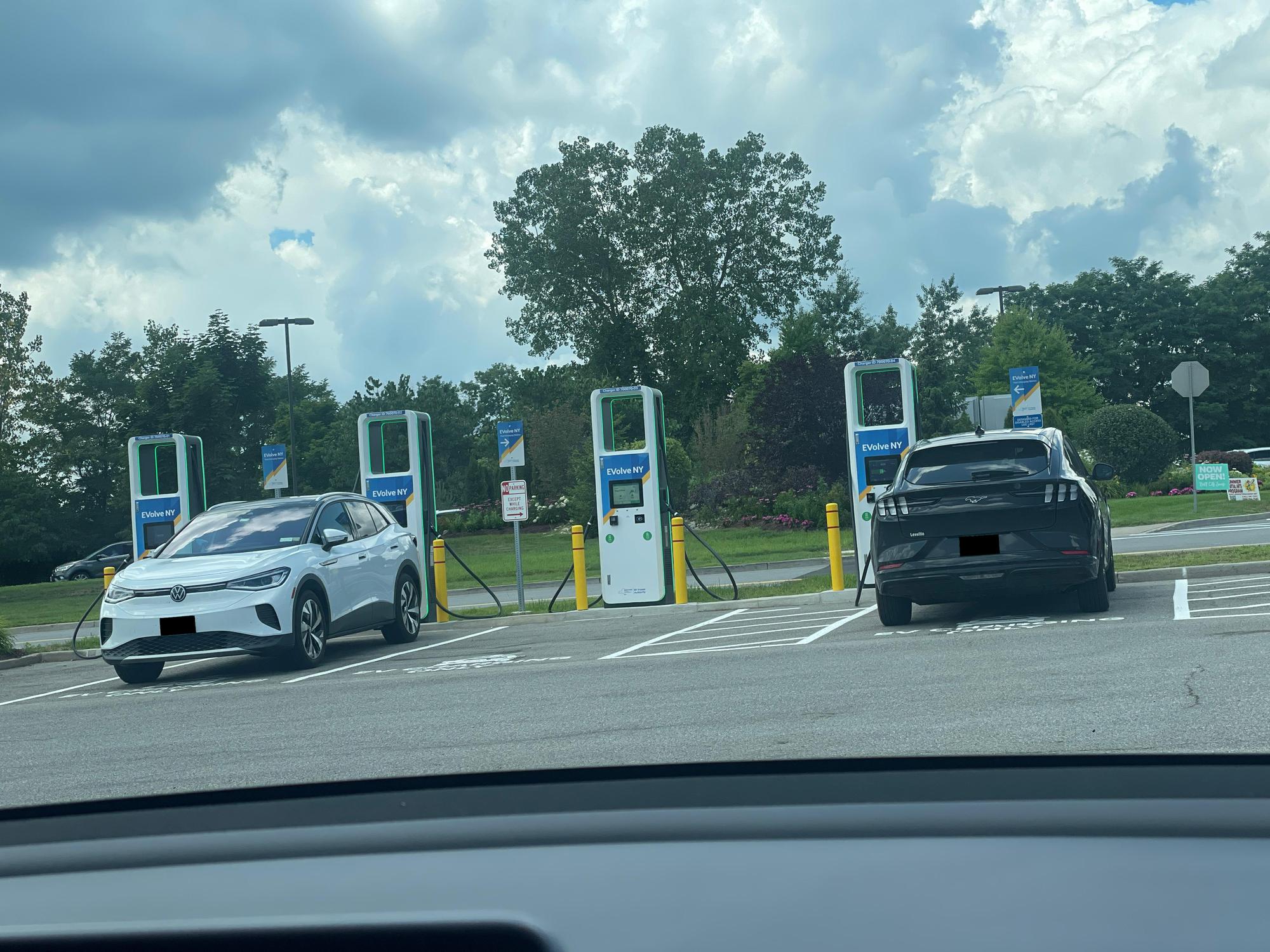 Victor Crossing | Victor, NY | EV Station