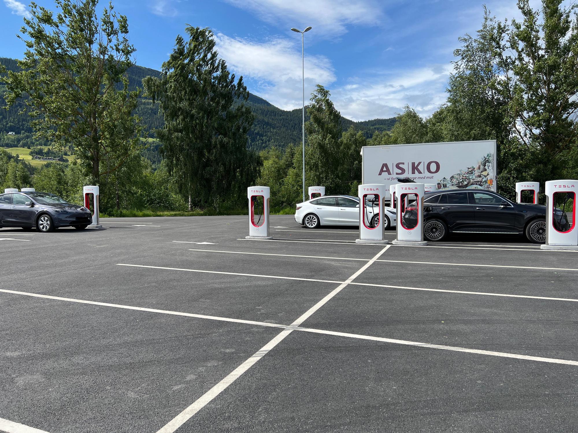 YX Kvitfjelltunet (2) | Stasjonsvegen 9, Fåvang, Norway, 2634 | EV Station