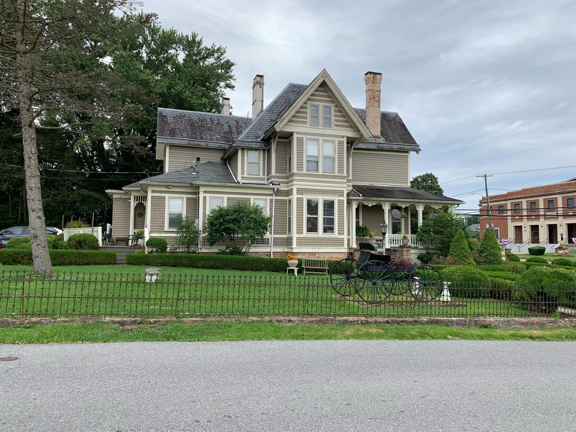 The Historic Morris Harvey House Bed & Breakfast | Fayetteville, WV ...