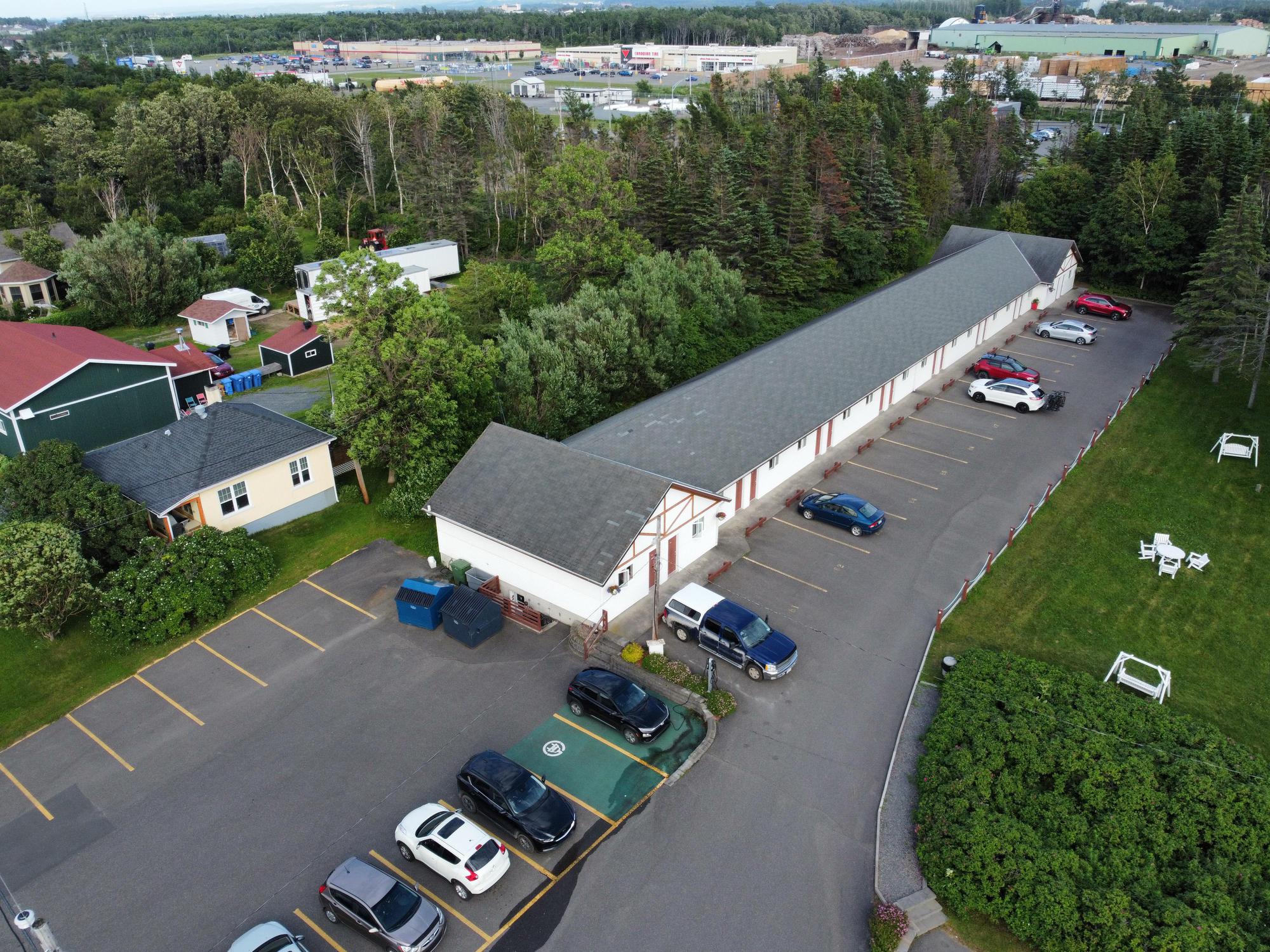 Hôtel Motel Belle Plage | Matane, QC | EV Station