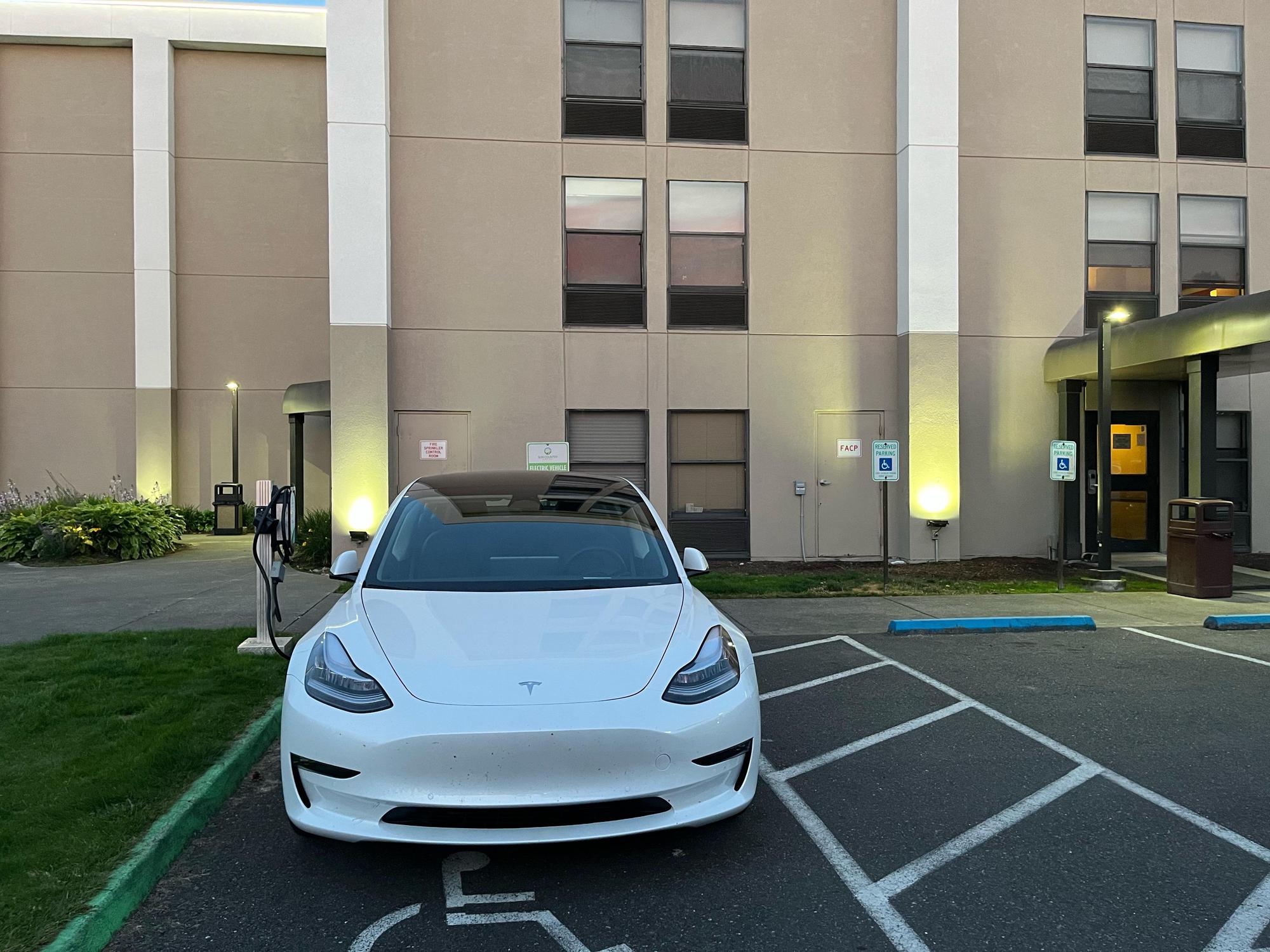 Best Western Plus Bellingham | Bellingham, WA | EV Station
