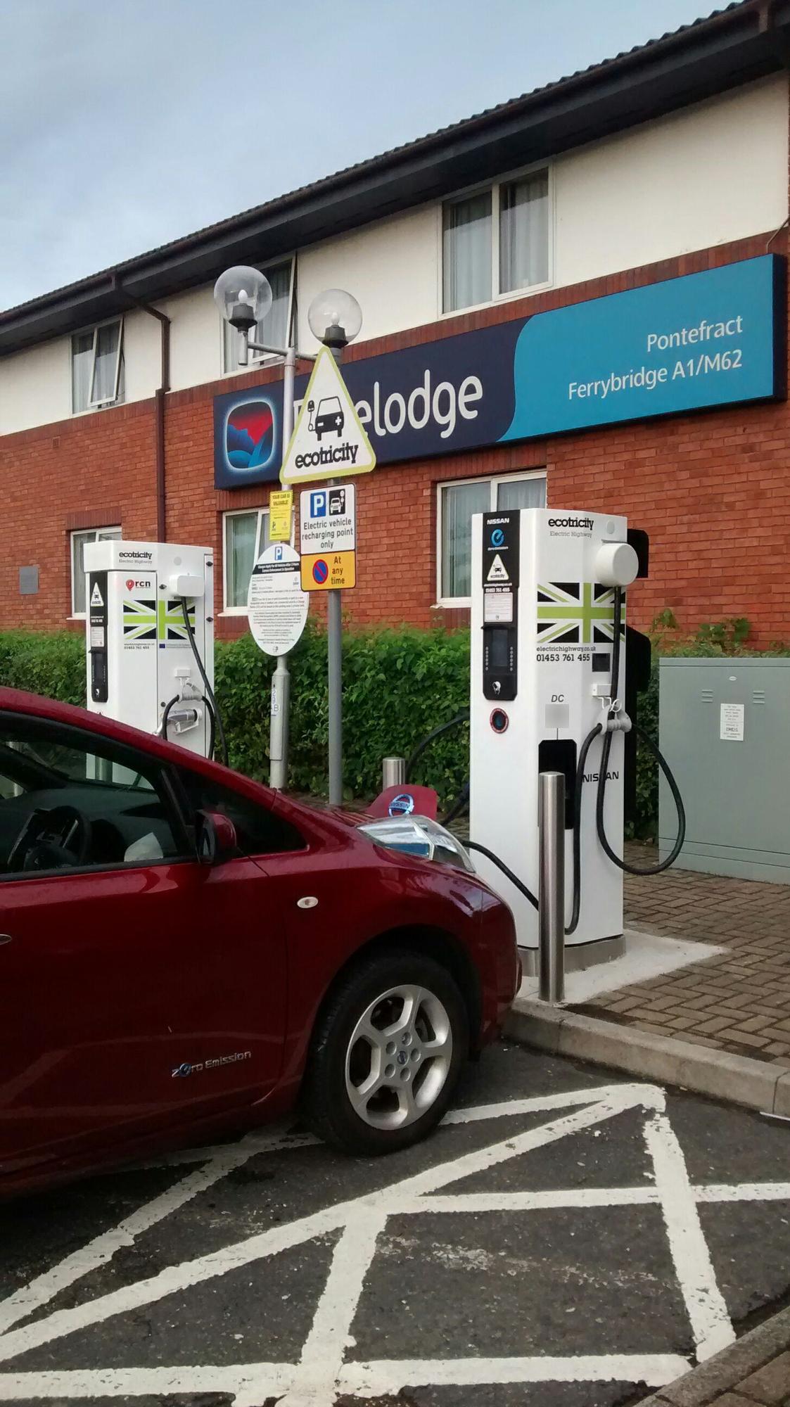 Moto Ferrybridge (1) | Moto Services, M62 Motorway Jct 33 / A1(M ...