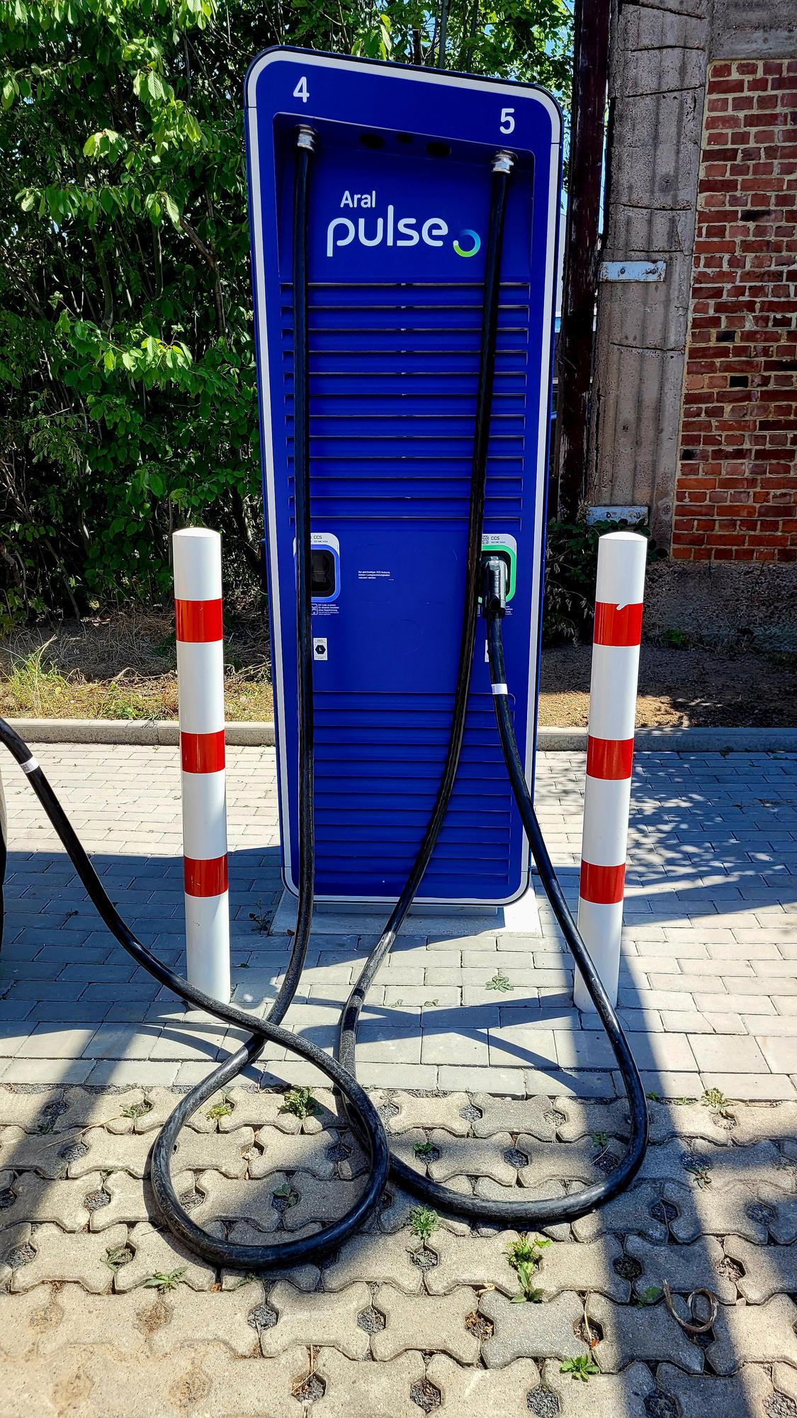 Aral Pulse Charger 150kW | Kassel, HE | EV Station