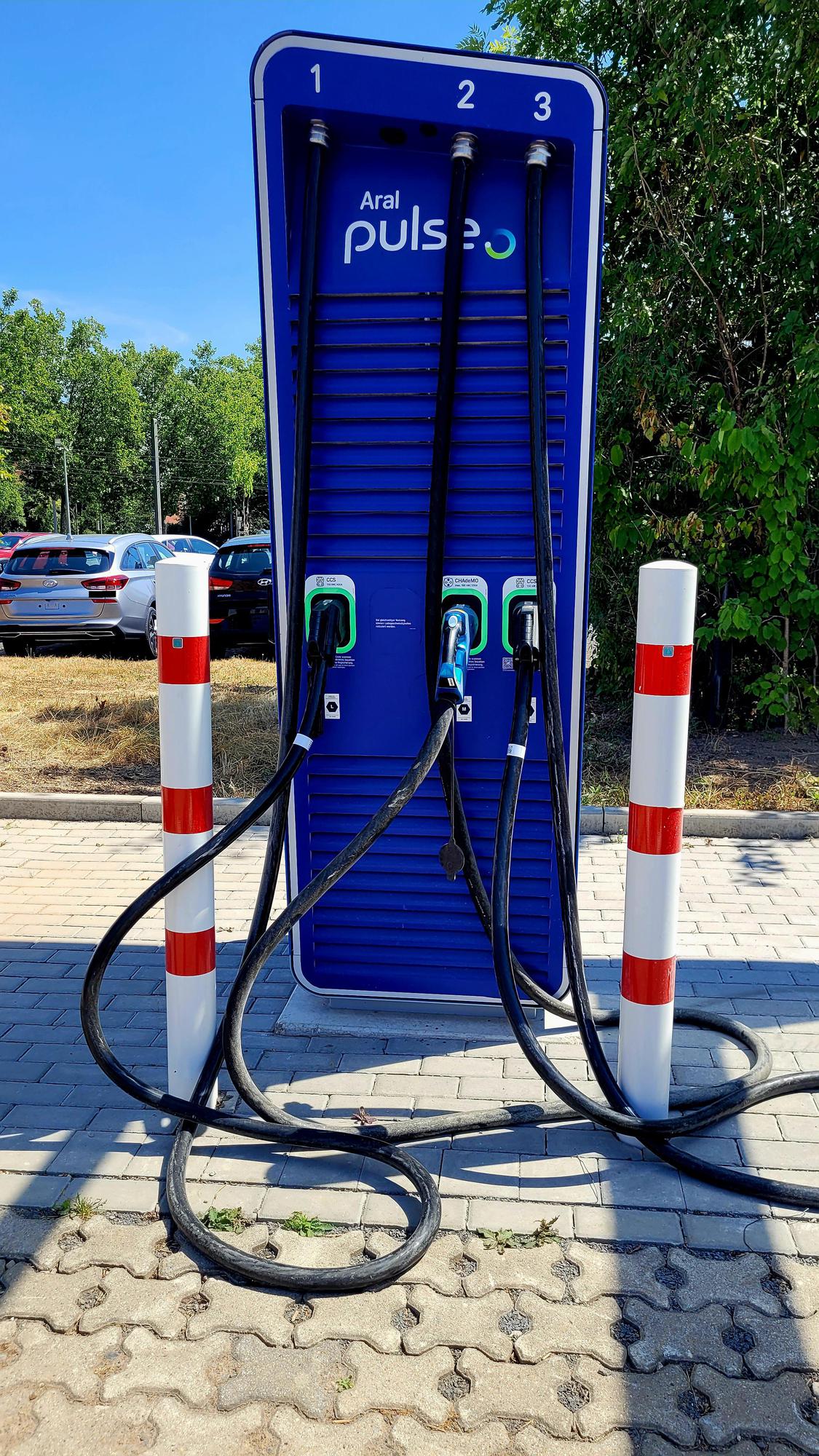 Aral Pulse Charger 150kW | Kassel, HE | EV Station