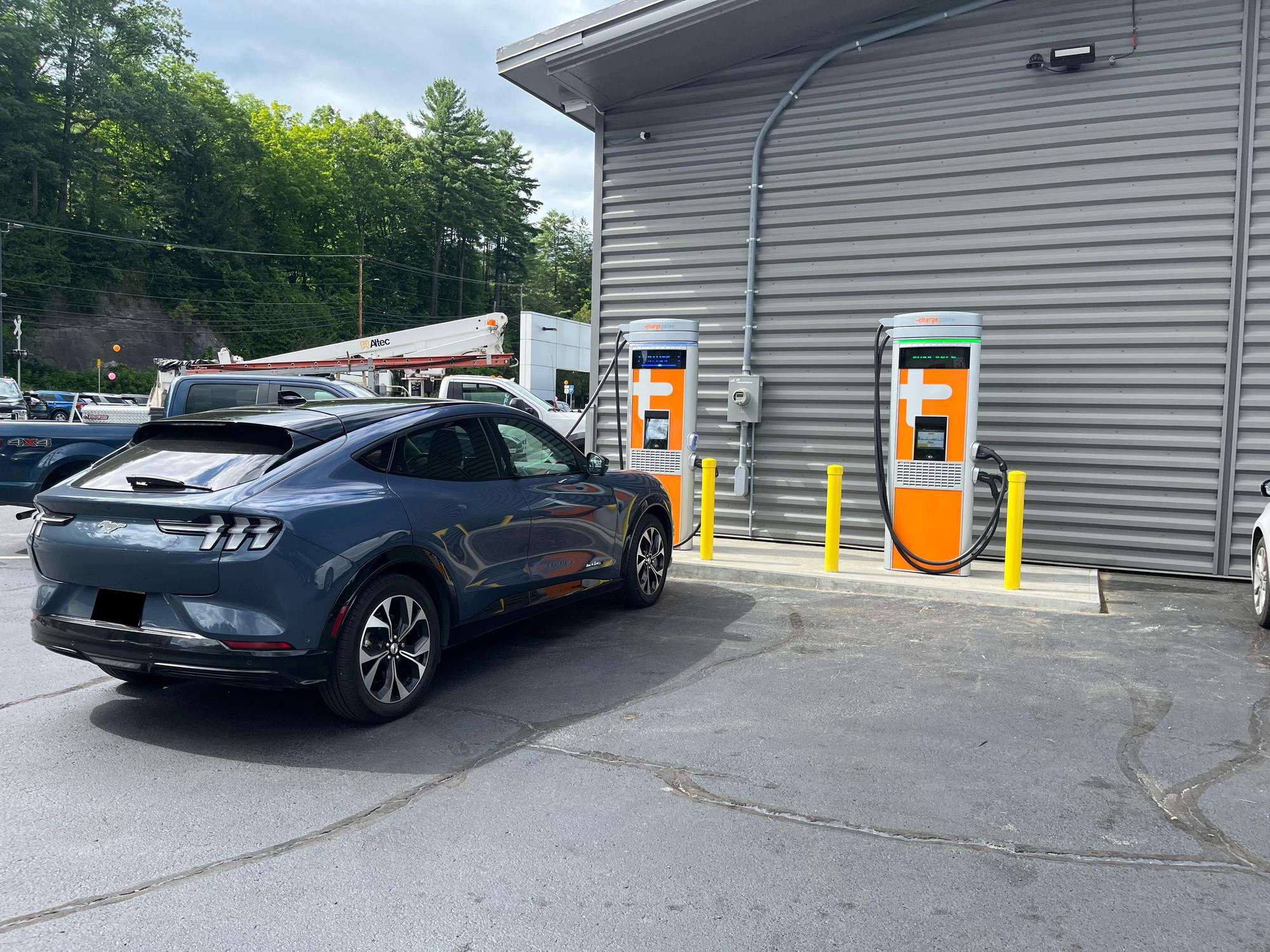 Twin State Ford - East End | St Johnsbury, VT | EV Station