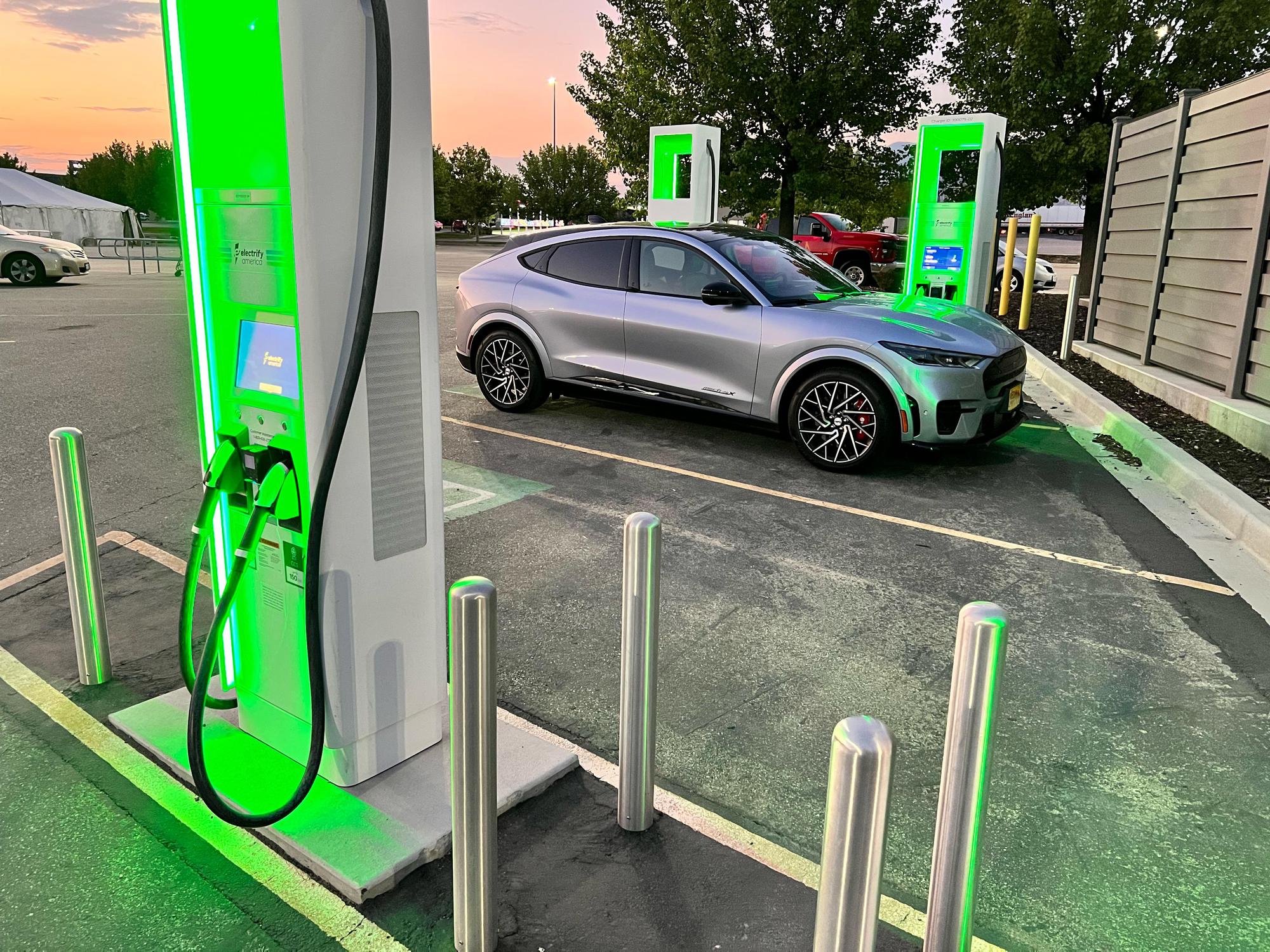 Walmart Supercenter | Perry, UT | EV Station