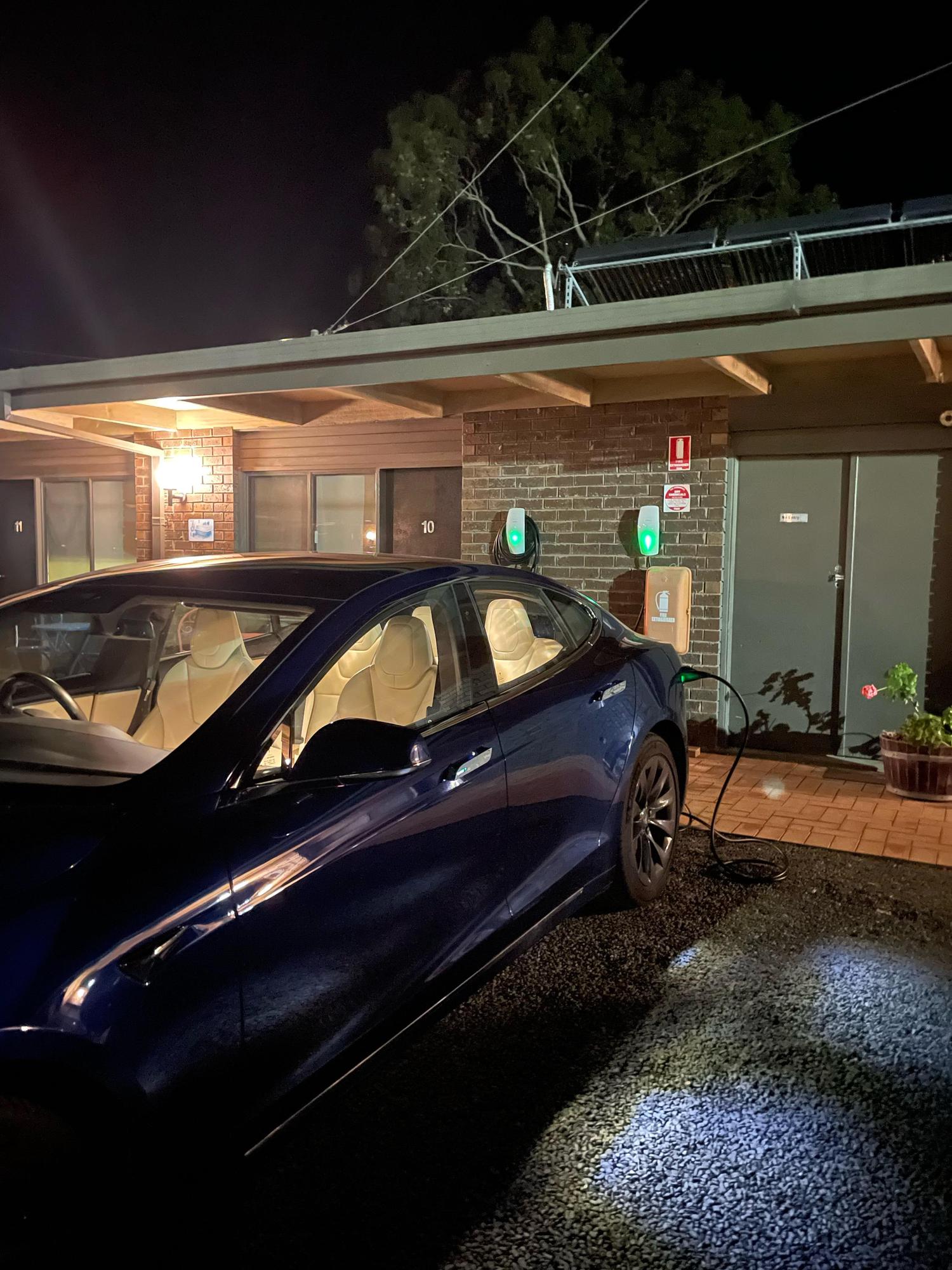 Bidgee Motor Inn (1) | Hay, NSW | EV Station