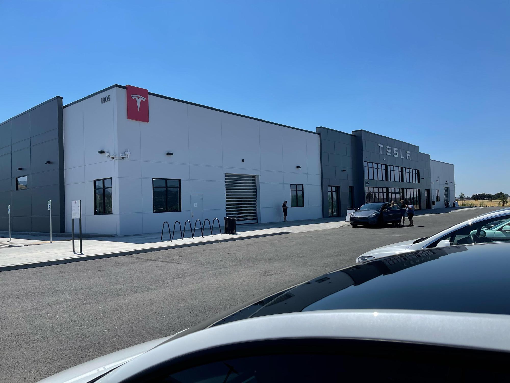 Tesla Center | Liberty Lake, WA | EV Station