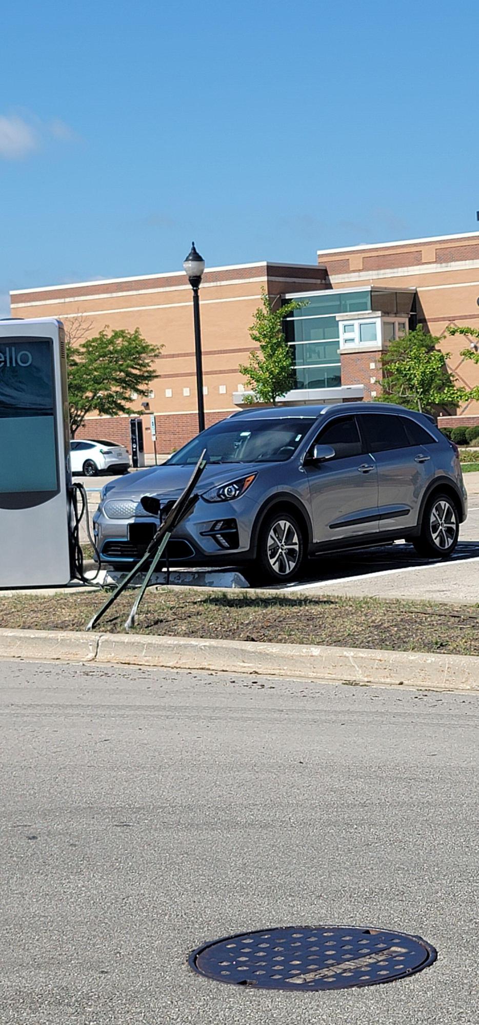 Naperville Crossing - AMC | Naperville, IL | EV Station
