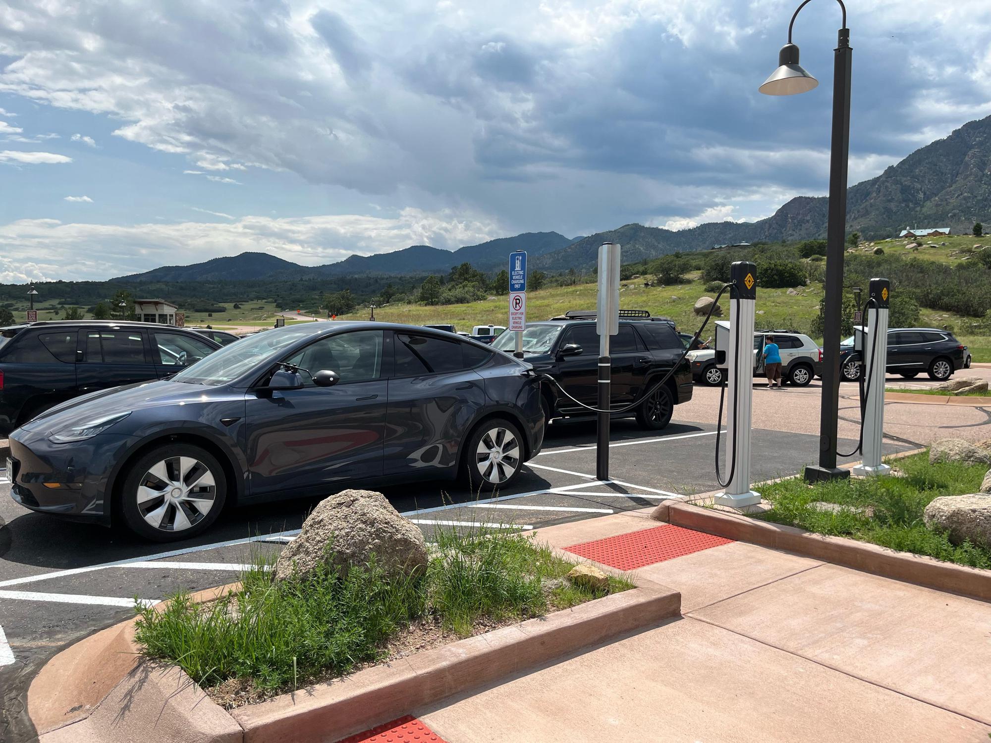 Cheyenne Mountain Visitor Center | Colorado Springs, CO | EV Station