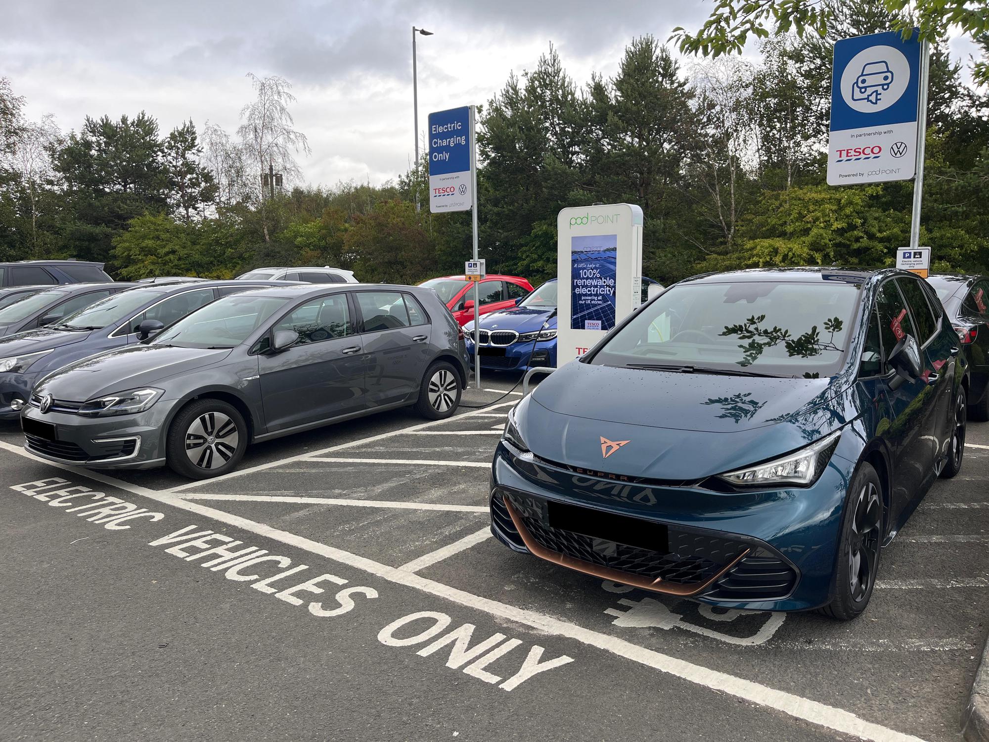 Tesco Extra Silverburn | 751 Barrhead Rd, Glasgow, G53 6AG, United ...