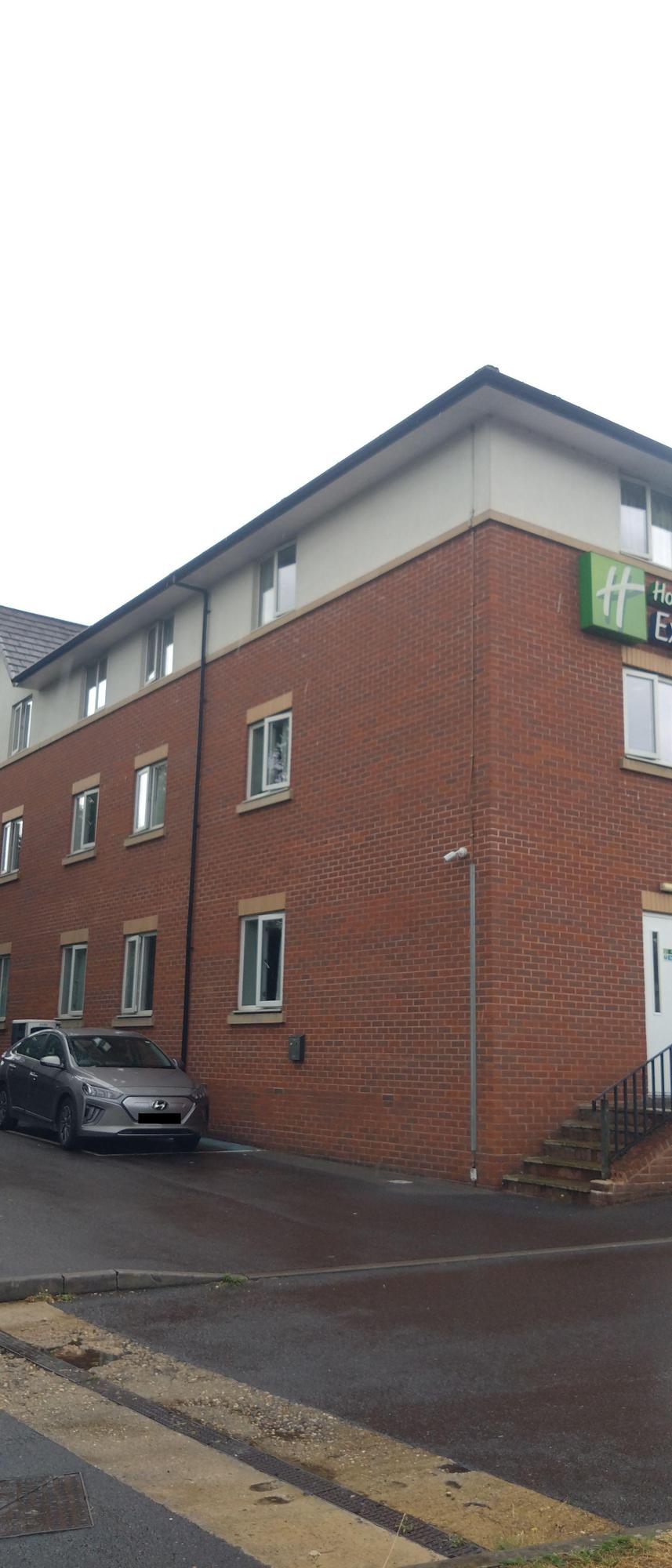 Holiday Inn Express Gatwick | The Squareabout, Haslett Ave E, Crawley ...