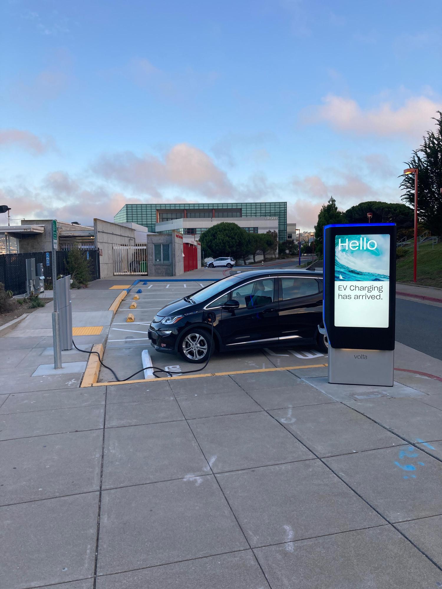 CCSF - Ocean Campus Cloud Circle | SF, CA | EV Station