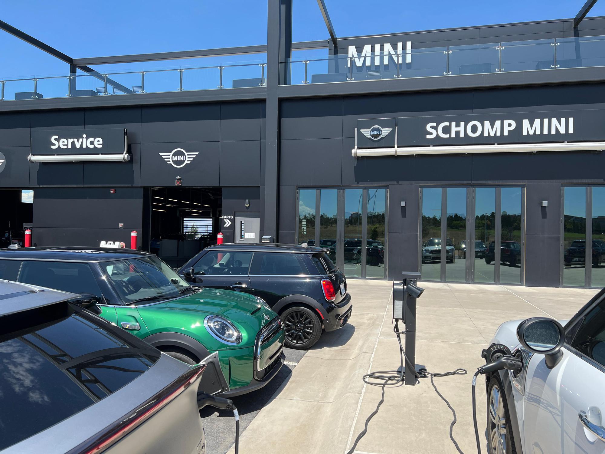Schomp Mini | Highlands Ranch, CO | EV Station