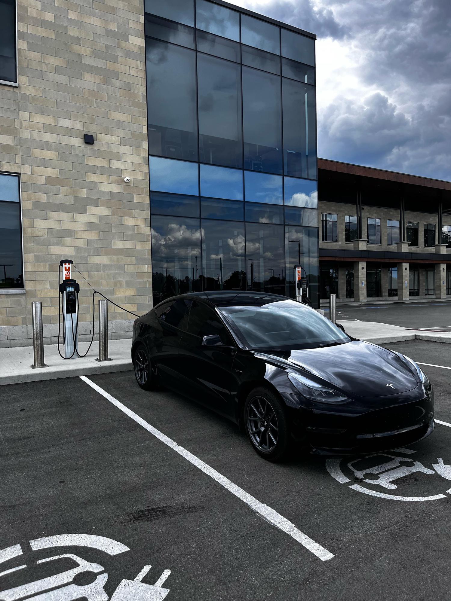 LifeLabs Medical Laboratory Services | Brant, ON | EV Station