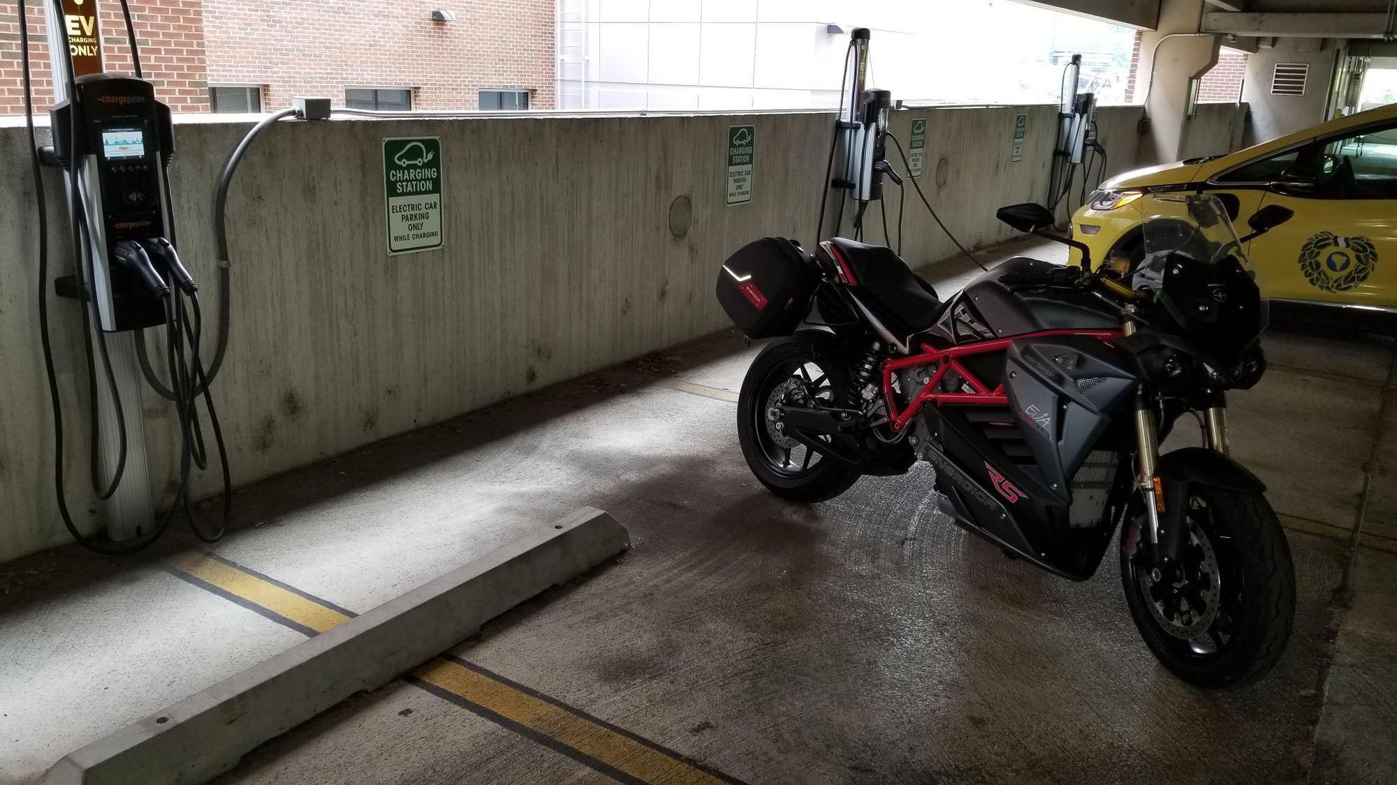 Carilion Clinic Riverside | Roanoke, VA | EV Station