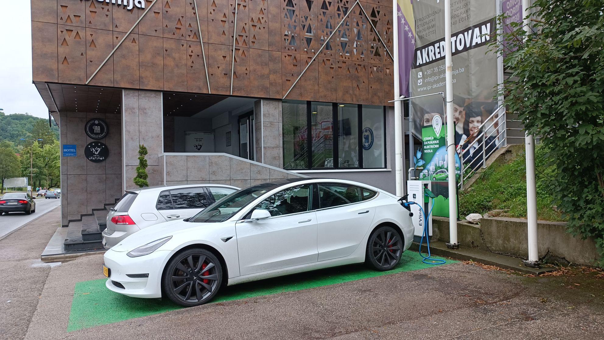 IPI Akademija Tuzla | Tuzla, Federacija Bosne i Hercegovine | EV Station