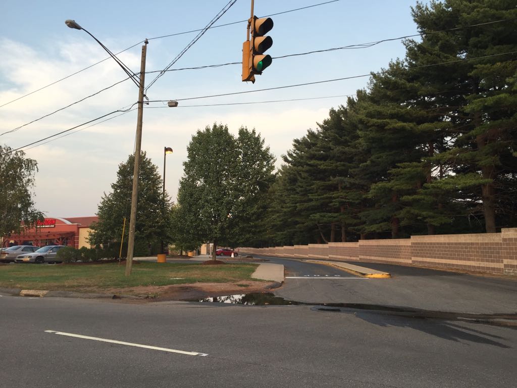 Corbins Corner Shopping Center | West Hartford, CT | EV Station
