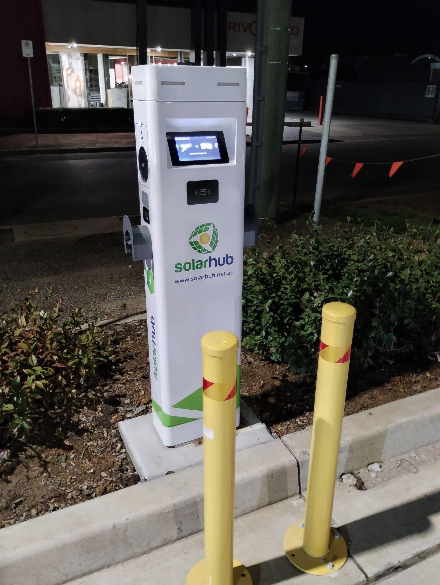 SolarHub Office | Mitchell, ACT | EV Station