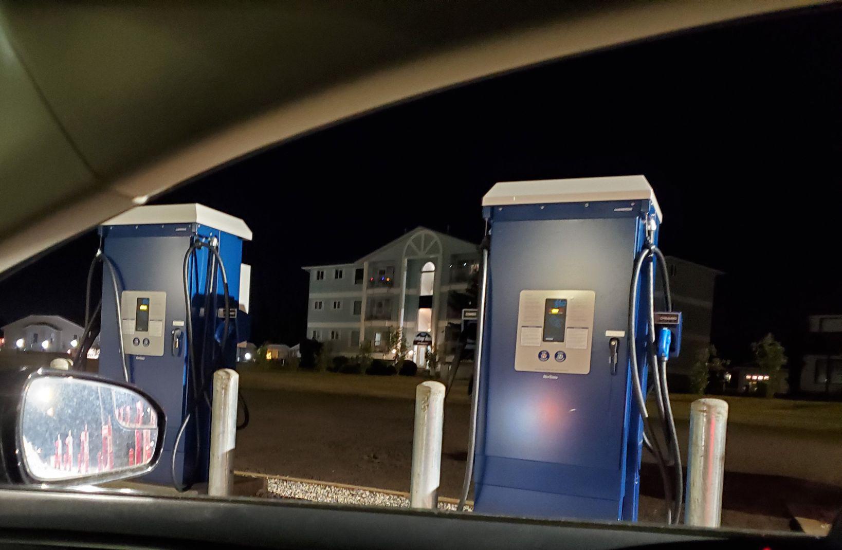 Market Mall (2) | Estevan, SK | EV Station